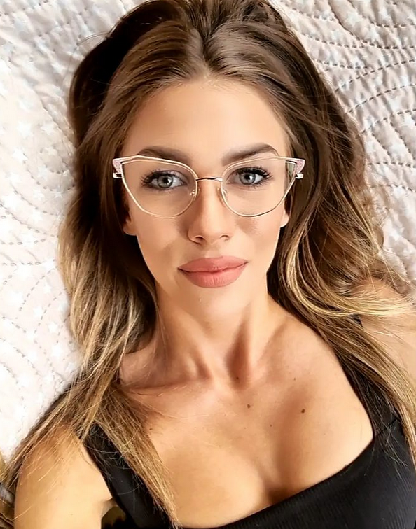 "DOBILA SAM PAR UDARACA!" Milijana Bogdanović potresla mnoge priznanjem