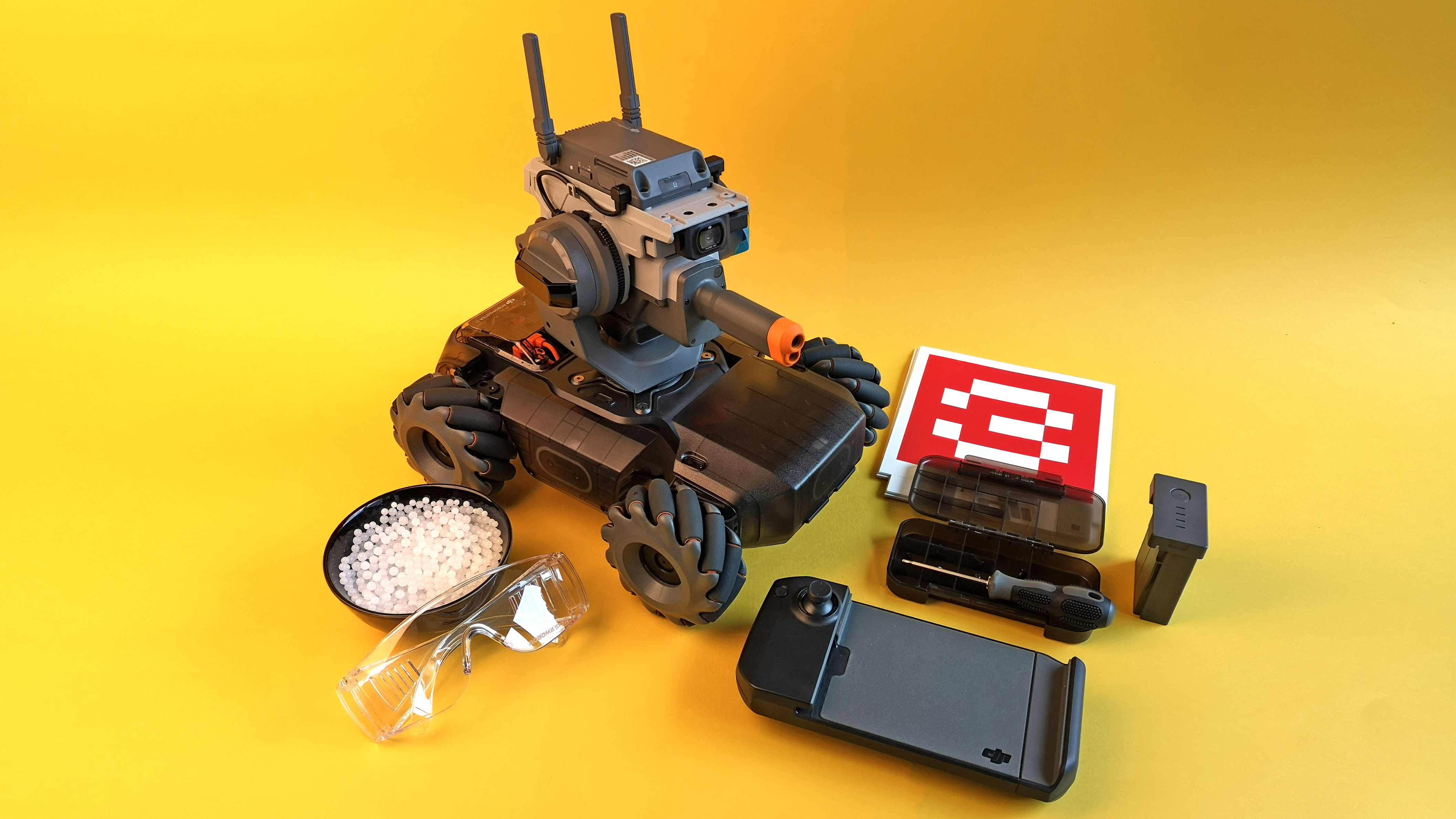 DJI Robomaster S1 im Test Robo Drohne gibt Dauerfeuer Heise online bestenlisten