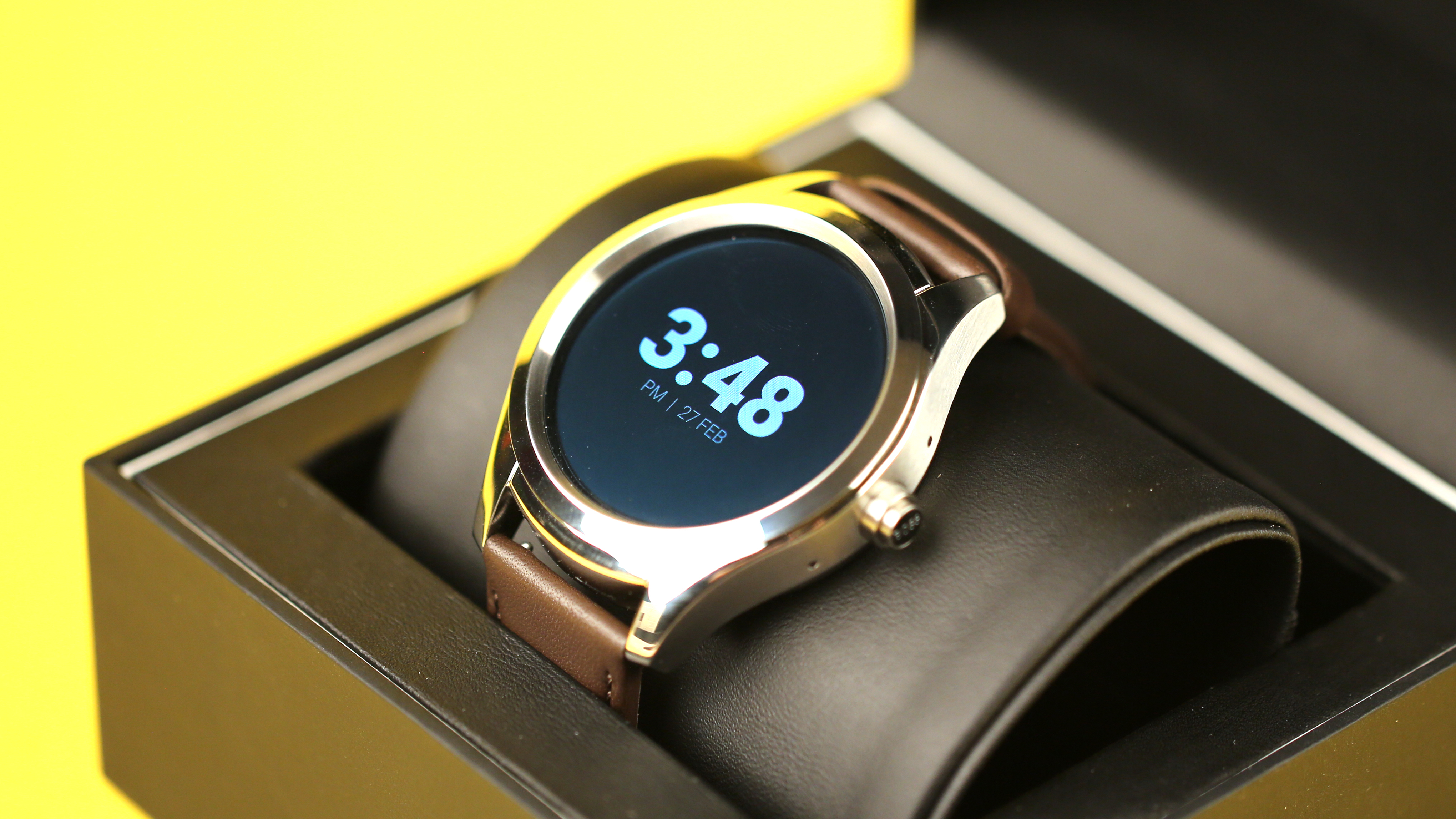 Smartwatch von Hugo Boss im Test massives Schmuckstuck Heise online bestenlisten