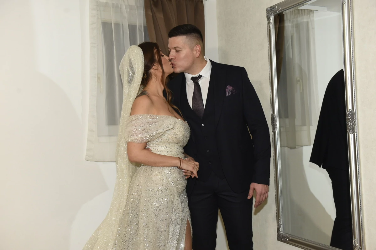 Jelena Radanović je blistala u prelepoj venčanici na svadbi sa Slobom Radanovićem