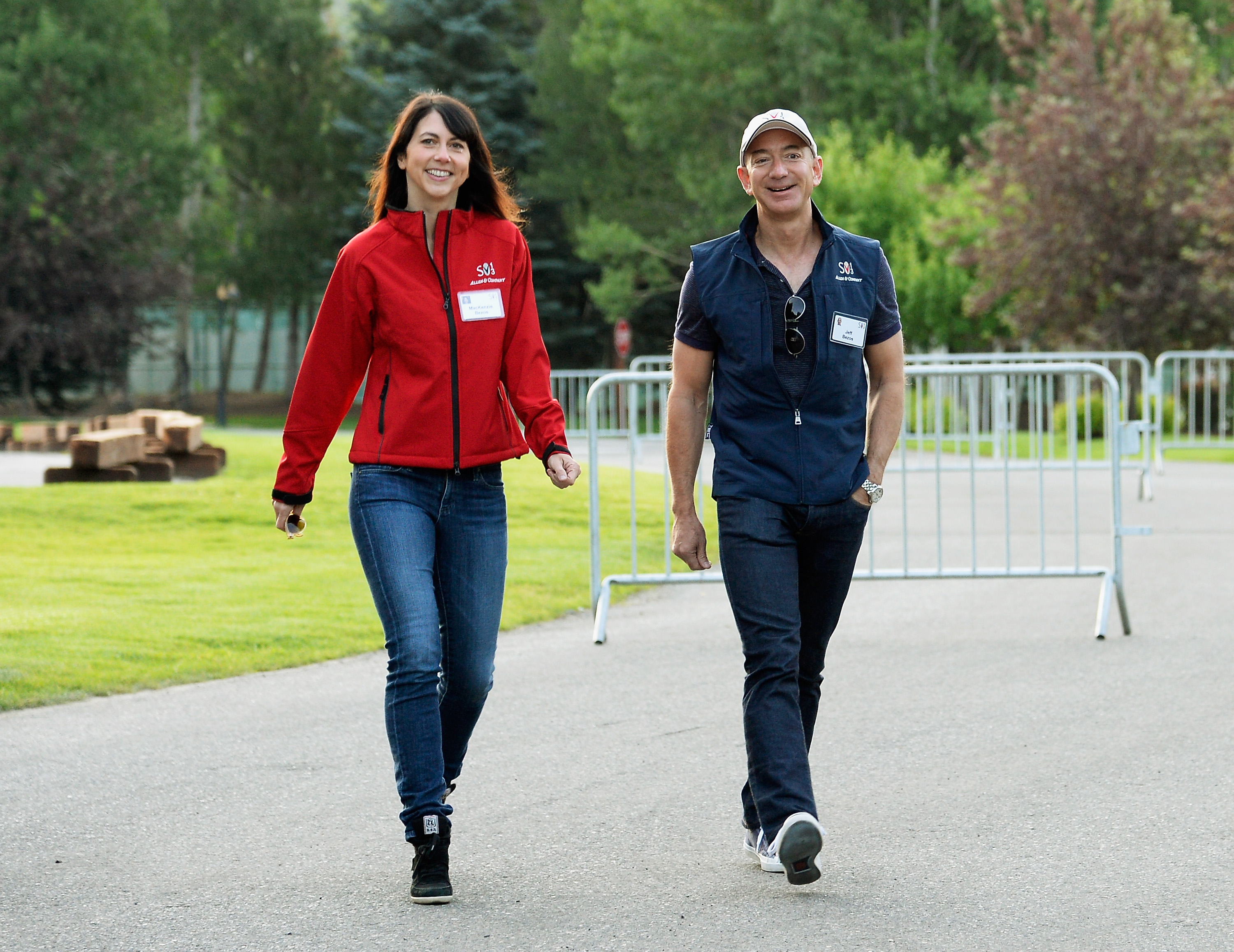 Jeff Bezos - charytatywność - Giving Pledge - MacKenzie Bezos Jeff Bezos - charytatywność - Giving Pledge - MacKenzie Bezos