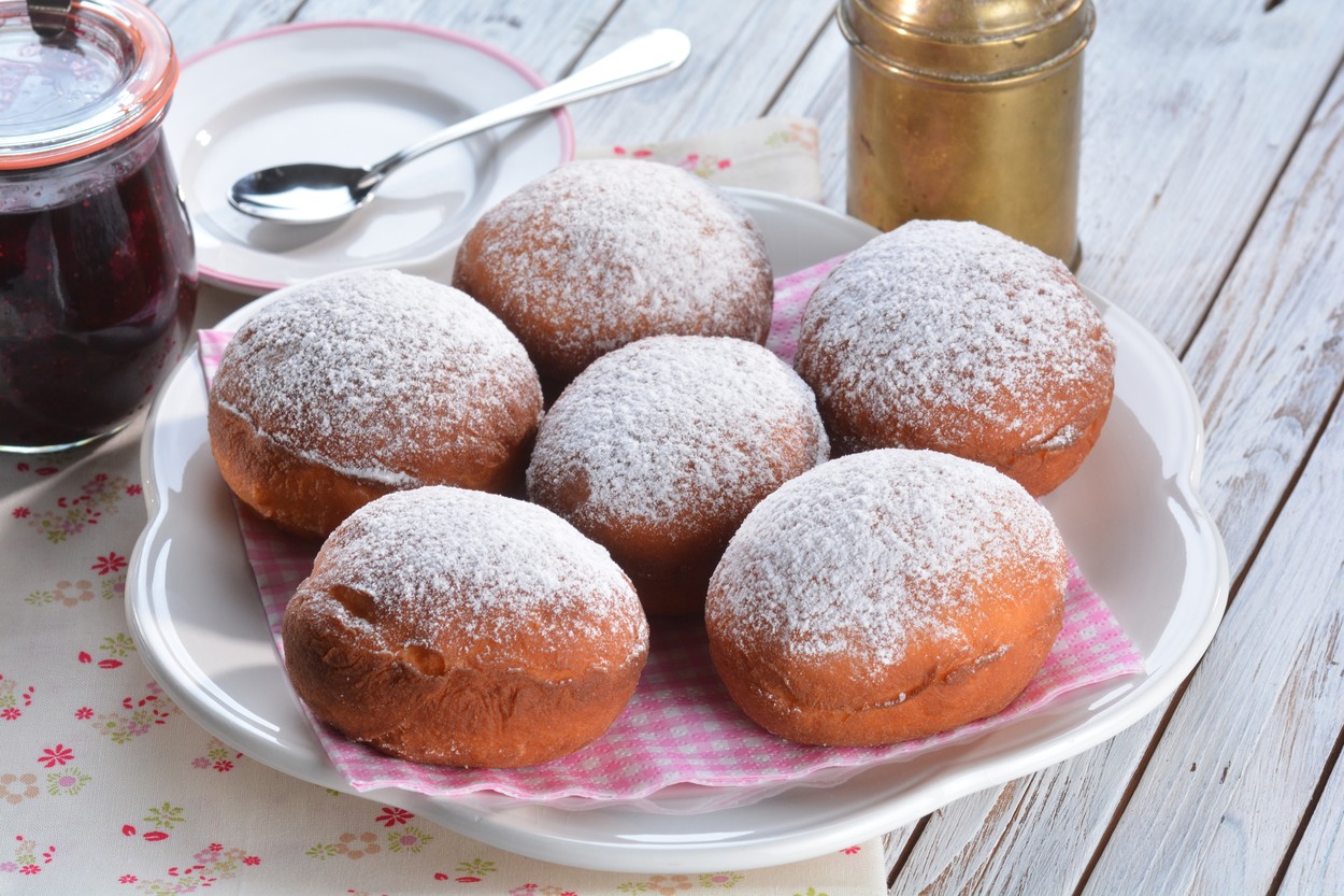 Dirljiva priča jedne unuke: Zašto nikada neću zaboraviti bakine krofne - Žena.rs