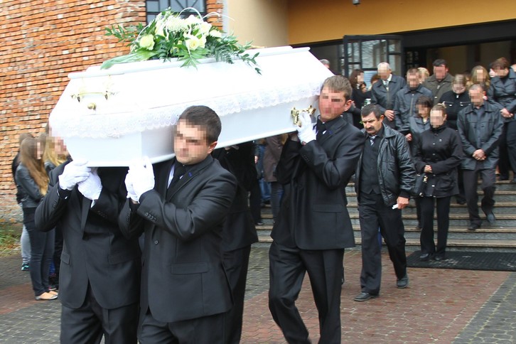 Pogrzeb zamordowanej Małgosi Maziarz w Krzakach