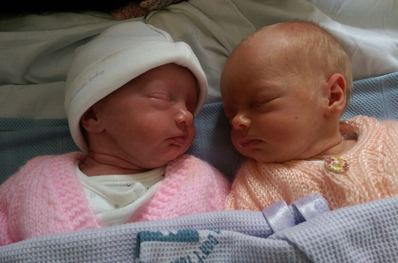 Meglátta a szülész az ikrek ultrahang képét. Lefagyott a vizsgáló ...