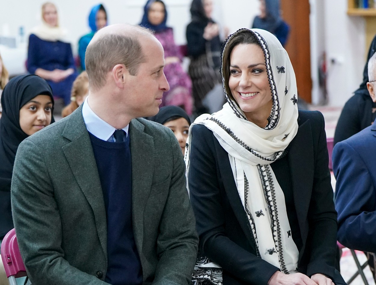 Kejt Mildton i princ Vilijam u poseti muslimanskom centru - Žena.rs