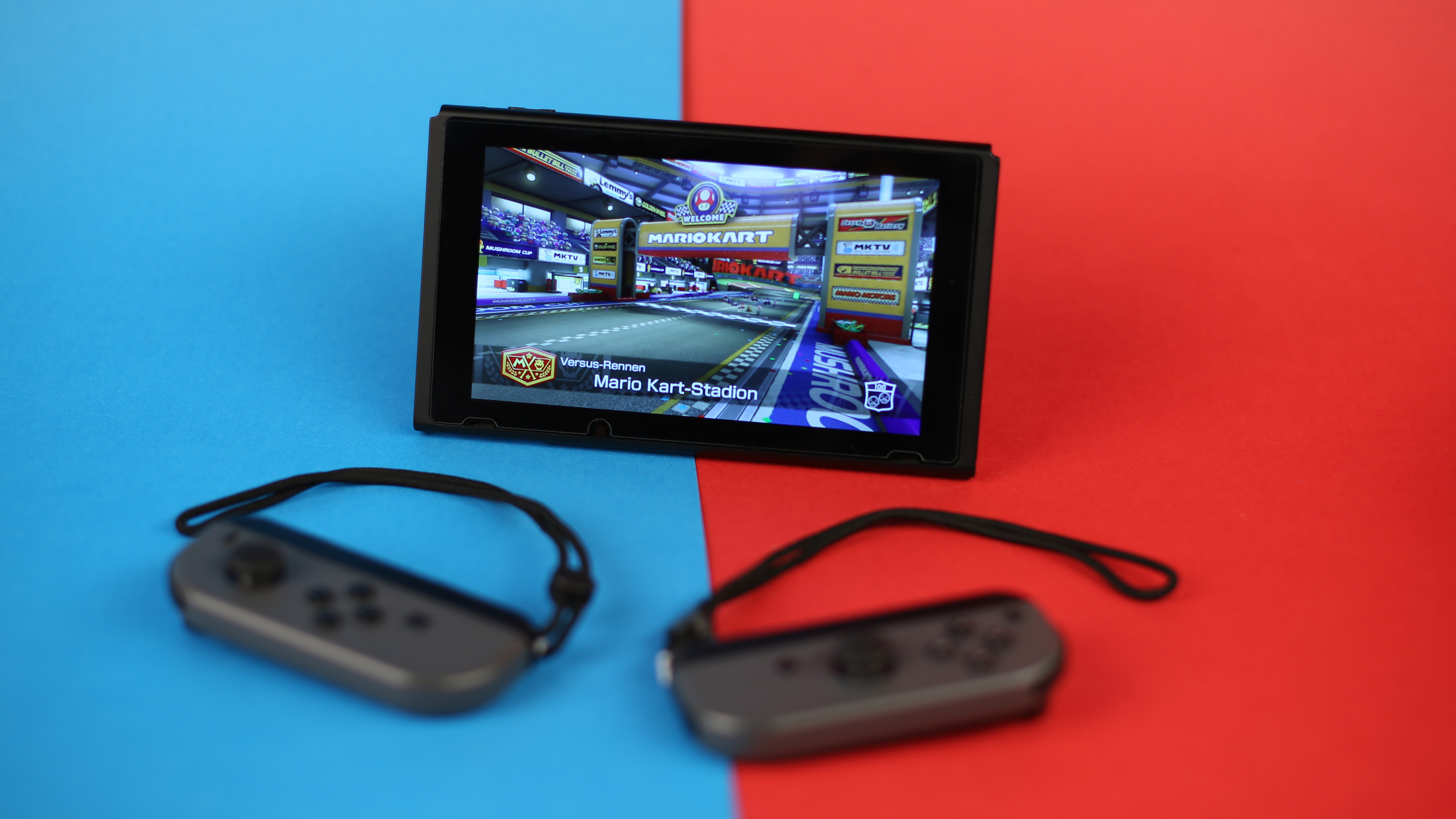 Nintendo Switch im Test: stationär, mobil und genial | Heise online ...