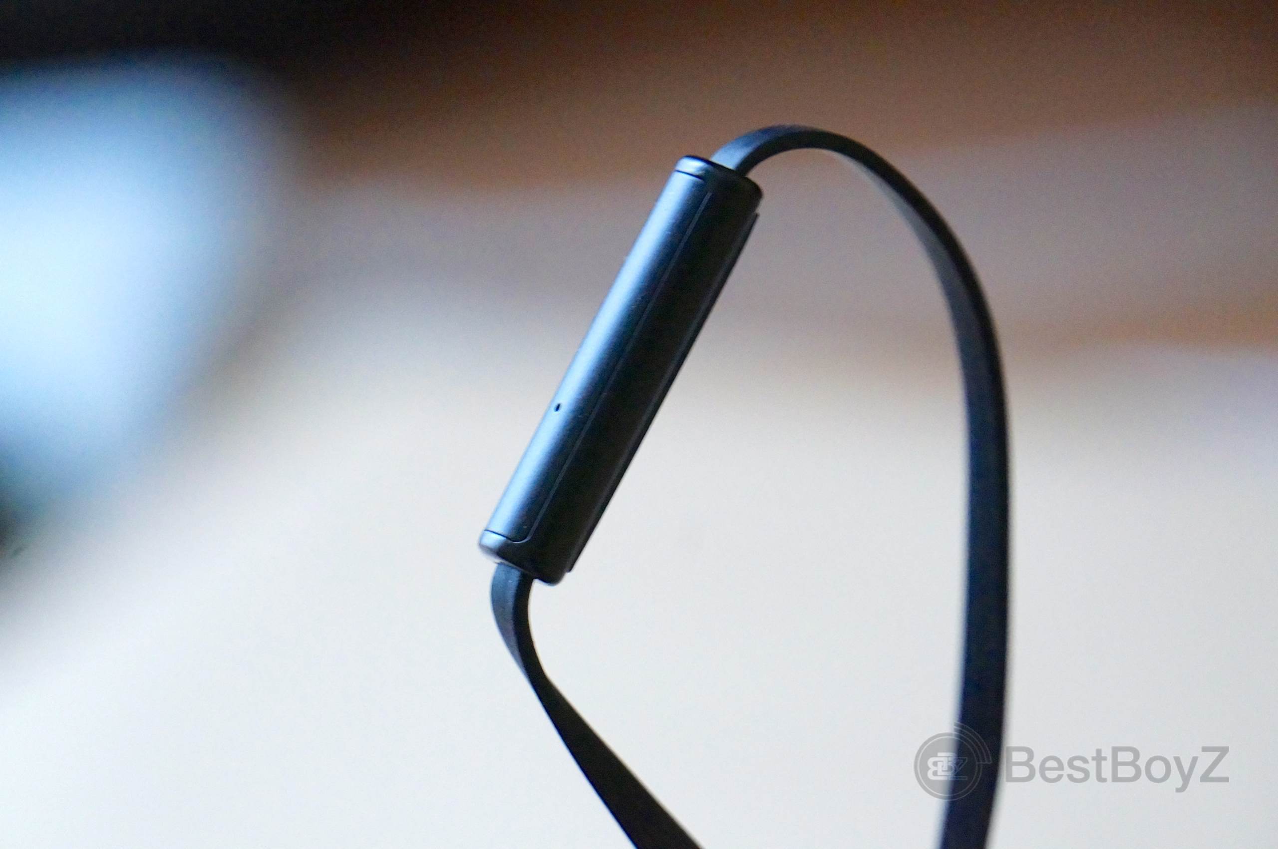 Test: LG QuadBeat Earphones | heise online bestenlisten