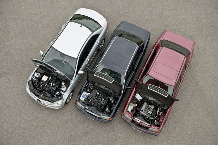 Stary Mercedes z nowym silnikiem - Moto