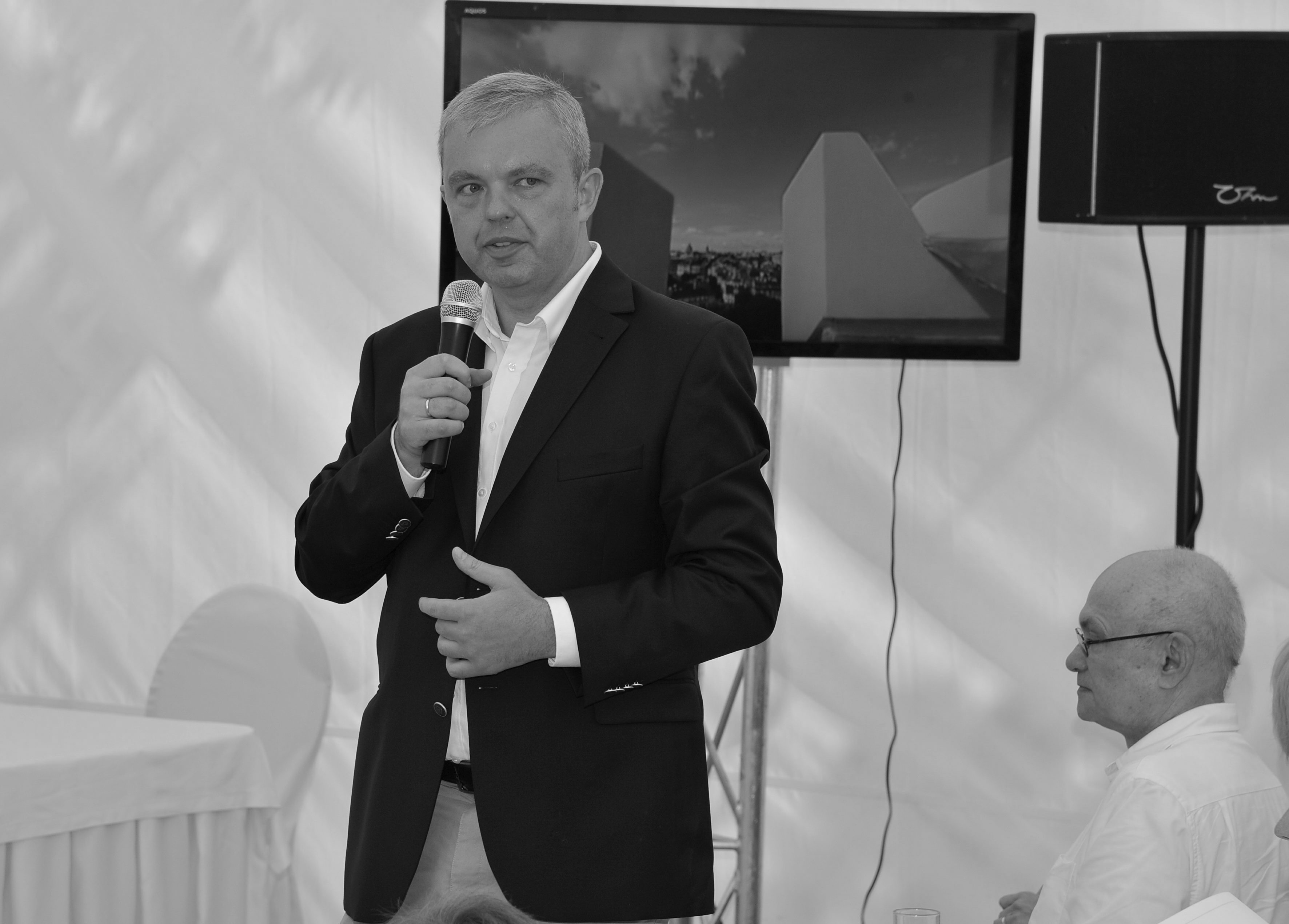 Andrzej Godlewski nie żyje. Znany dziennikarz zmarł w wieku 49 lat ...