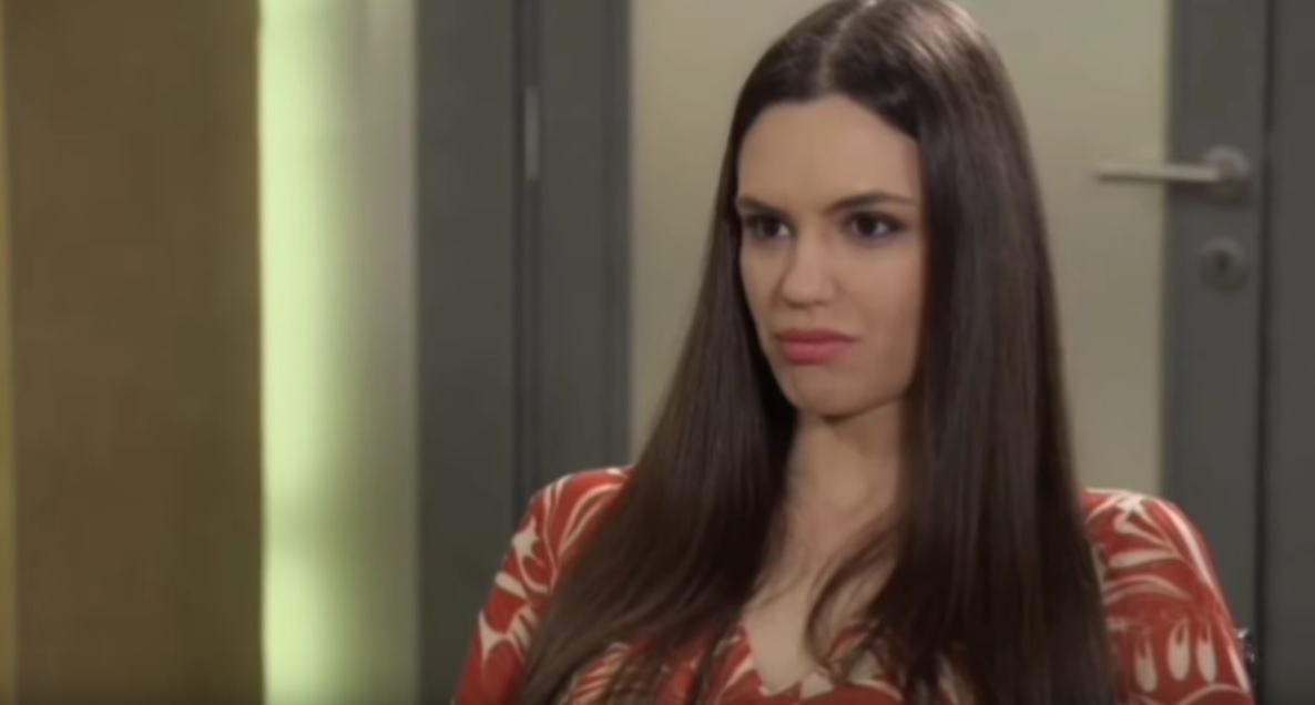 Olja Lević je prava LEPOTICA koju gledate svake večeri na Prvoj, a ovo ...