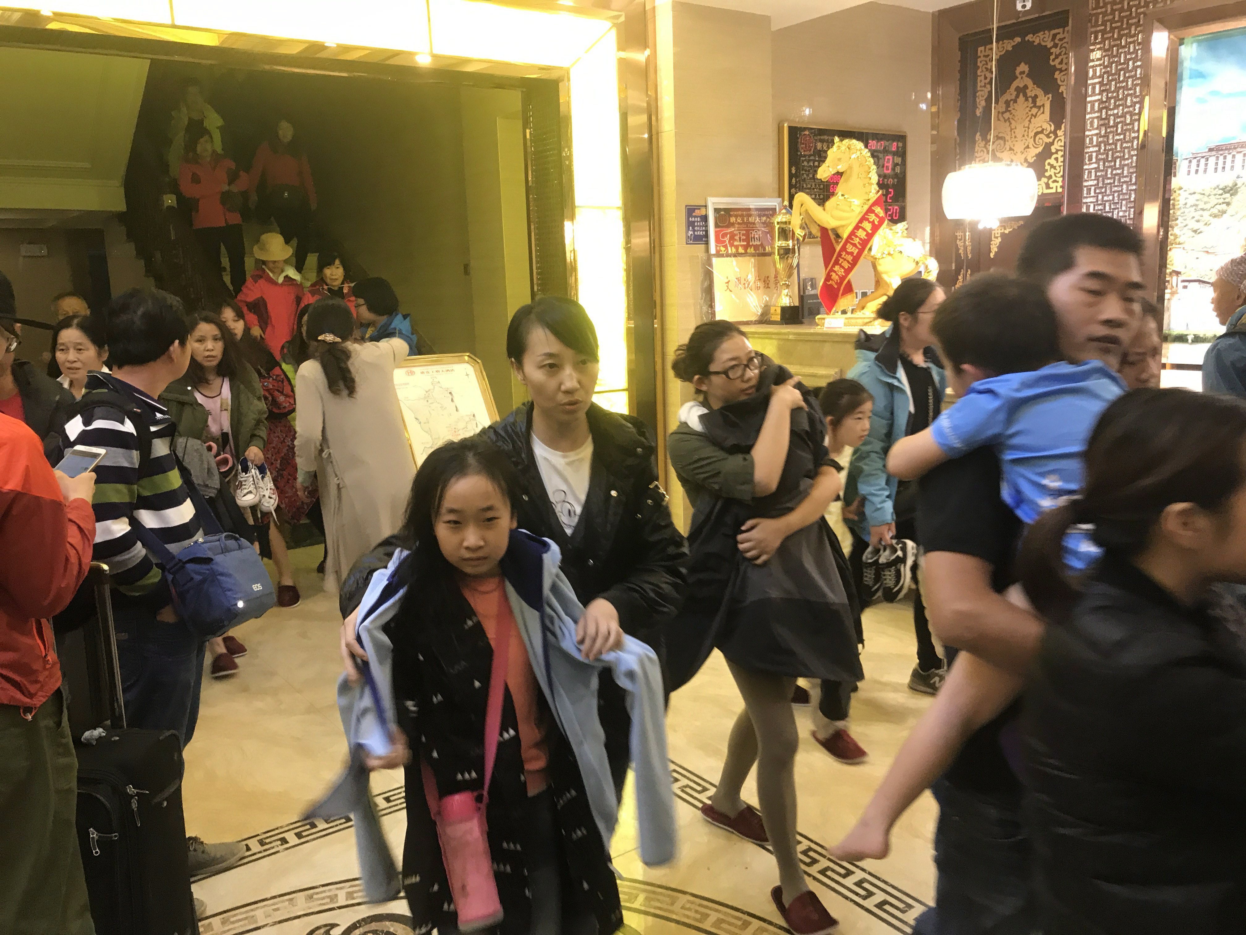 Földrengés volt Kínában - videó - Blikk