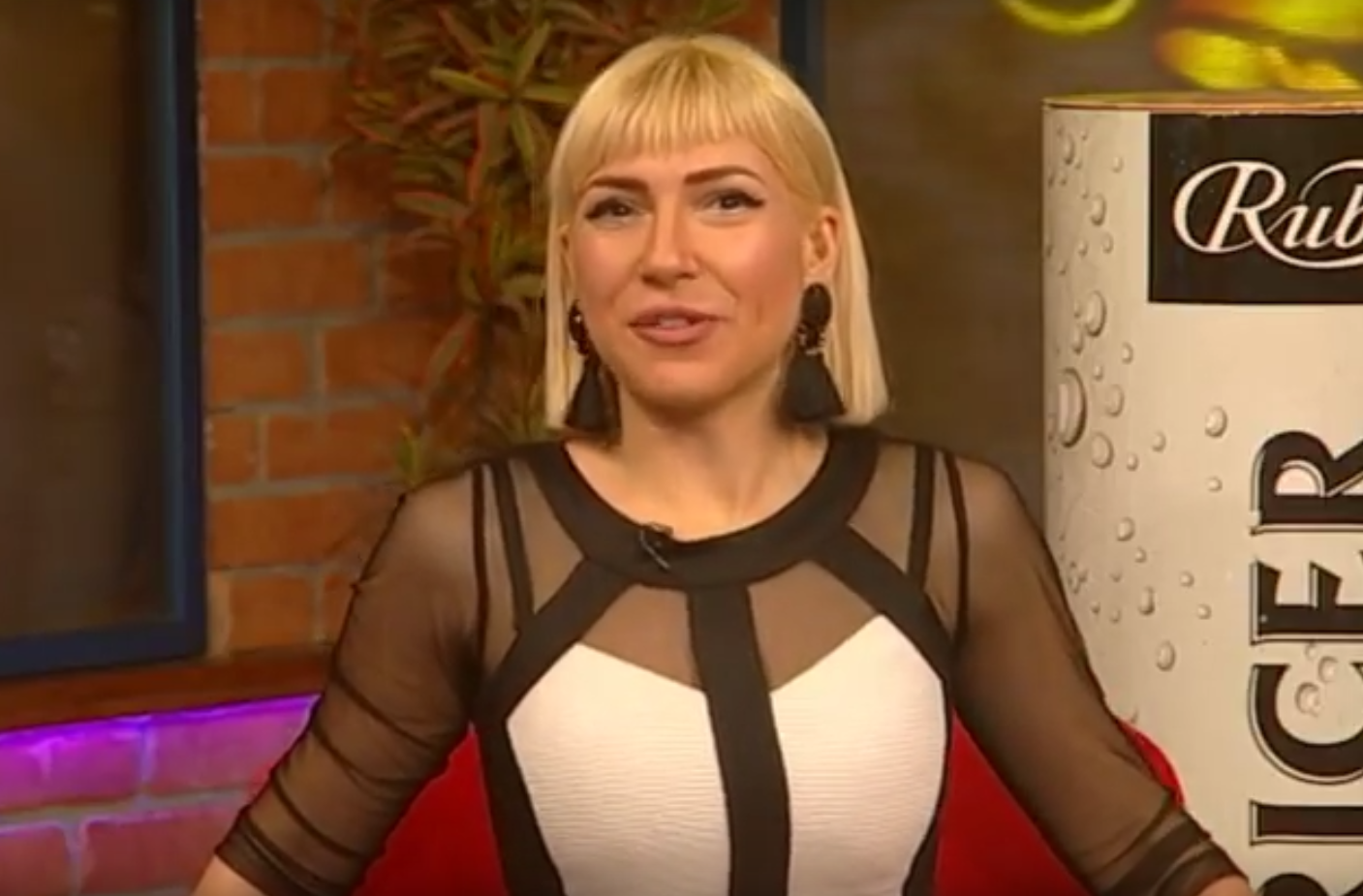 NEĆETE JE PREPOZNATI! Voditeljka "Parova" je OVAKO izgledala na početku ...