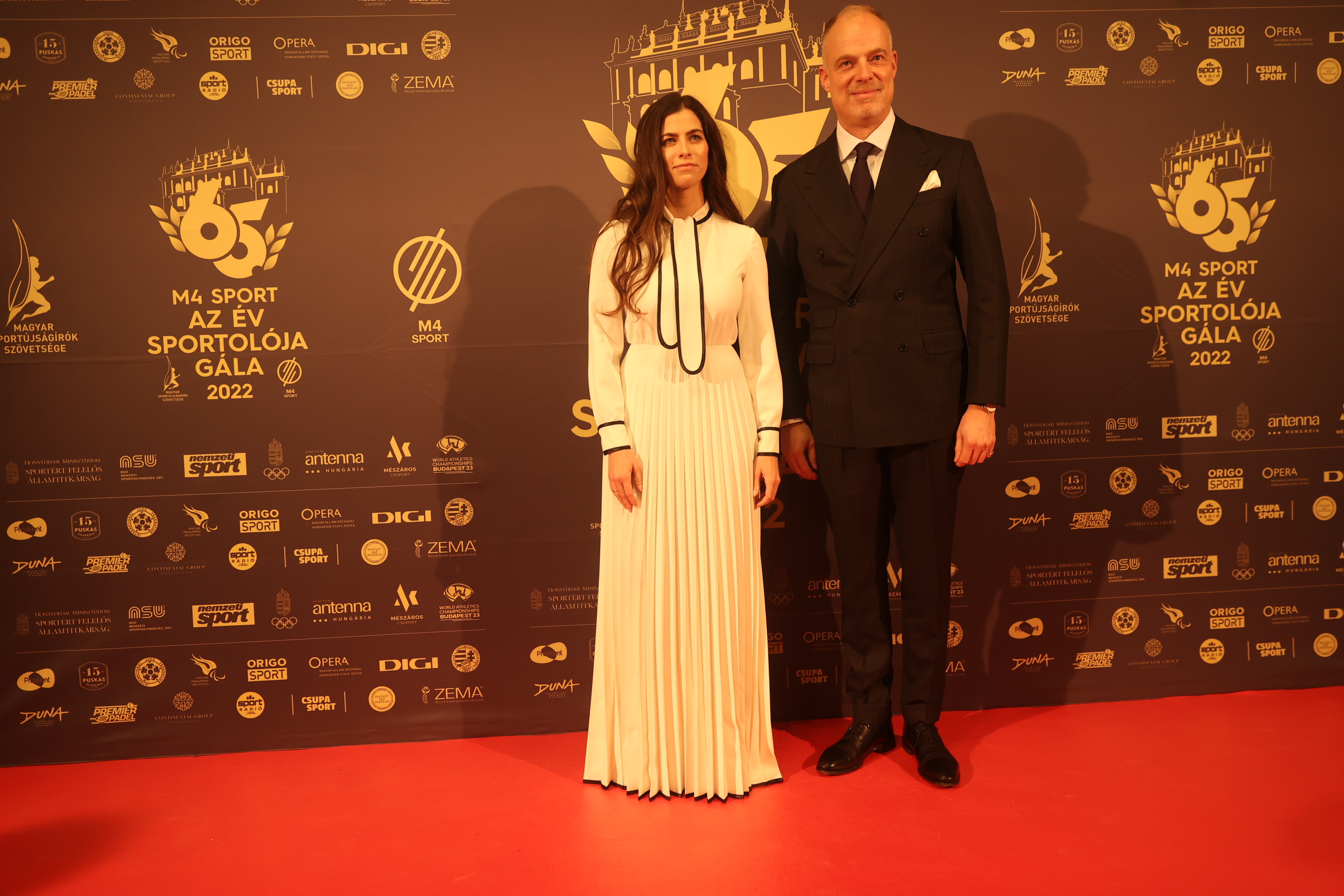 Így érkeztek a magyar sportcsillagok az Operaházba - fotók - Blikk