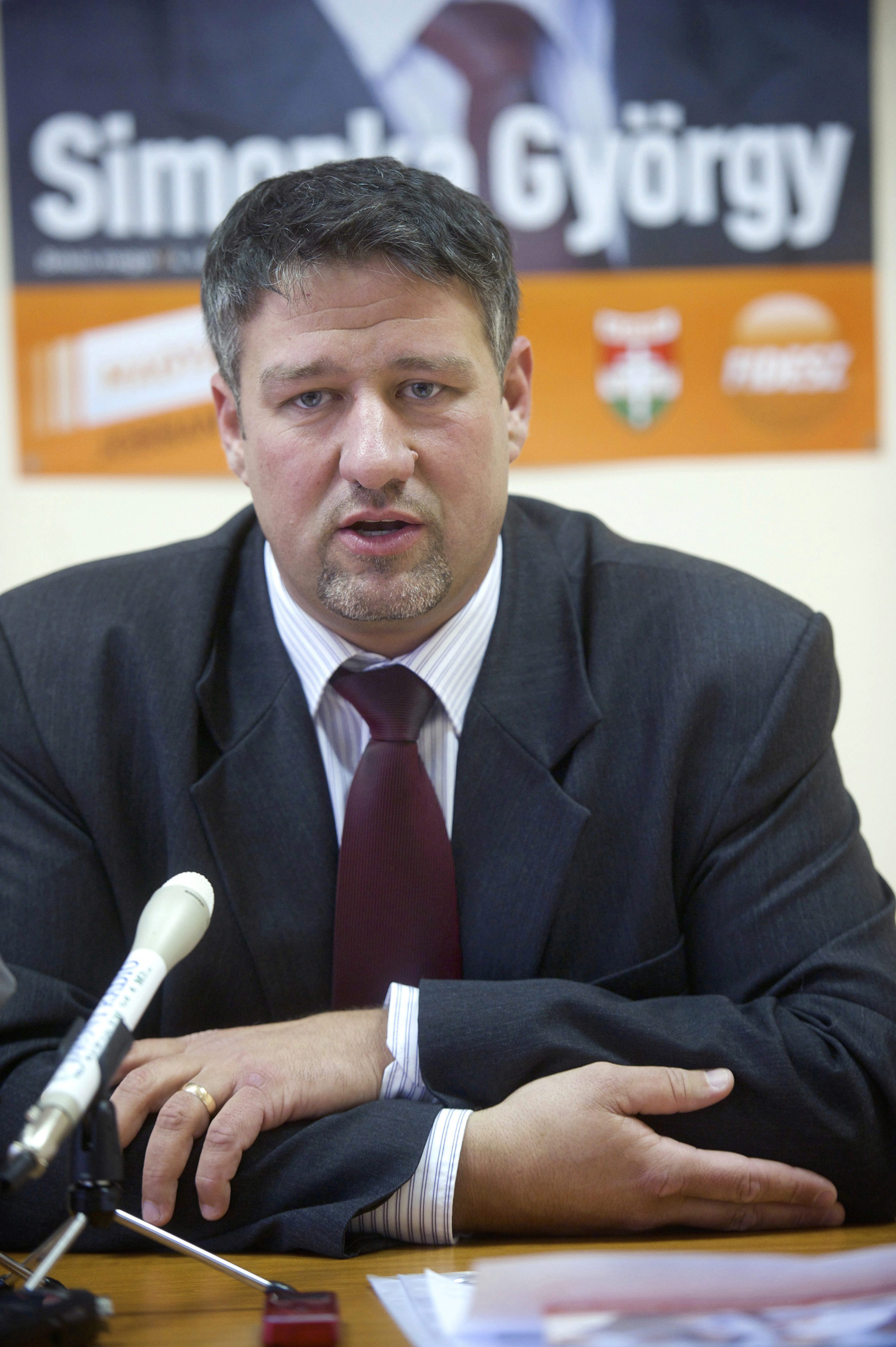 Többéves nyomozás után gyanúsította meg az ügyészség a fideszes ...