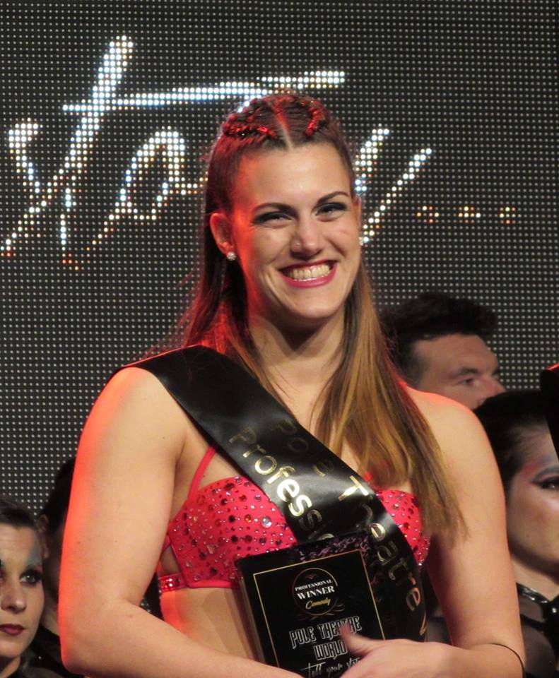 Hatalmas elismerés: először lett magyar lány rúdtáncvilágbajnok - Blikk