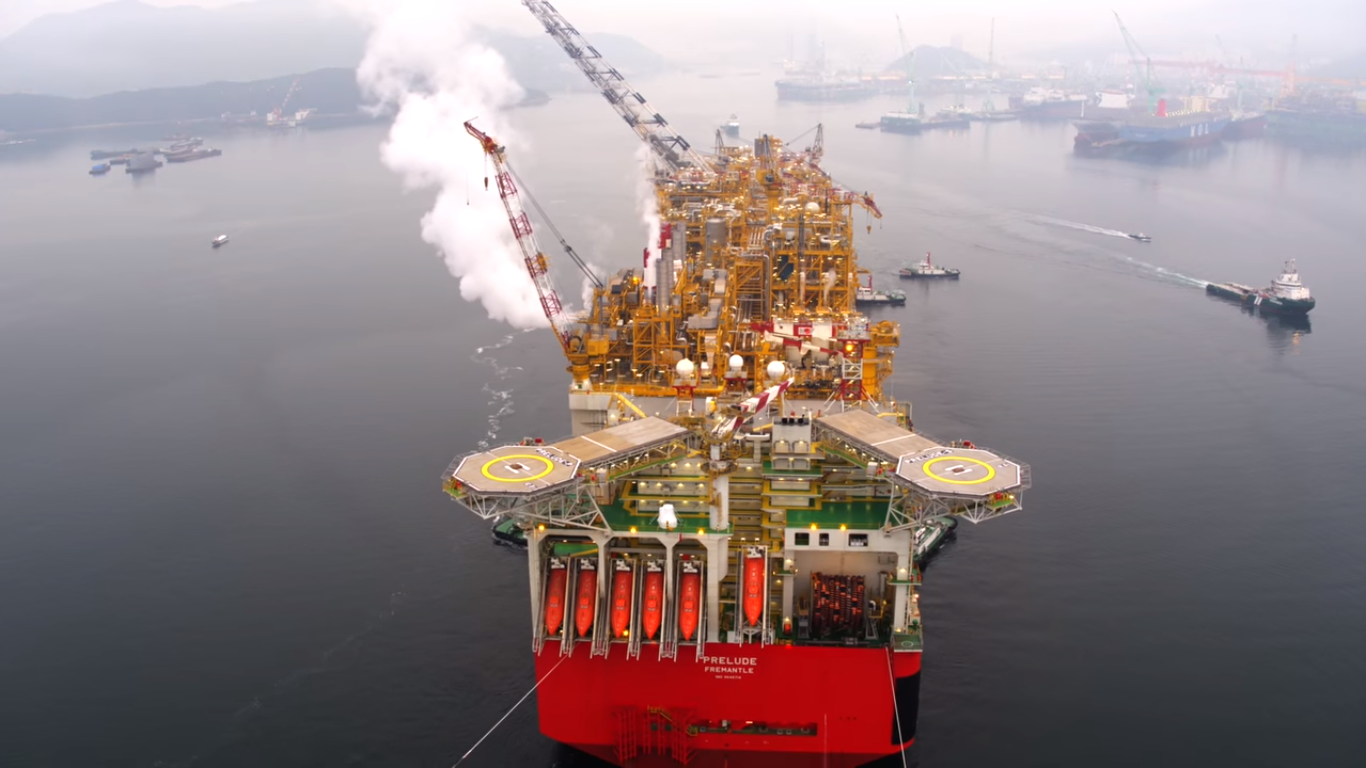 Największa na świecie platforma wodna - FLNG Prelude firmy Shell