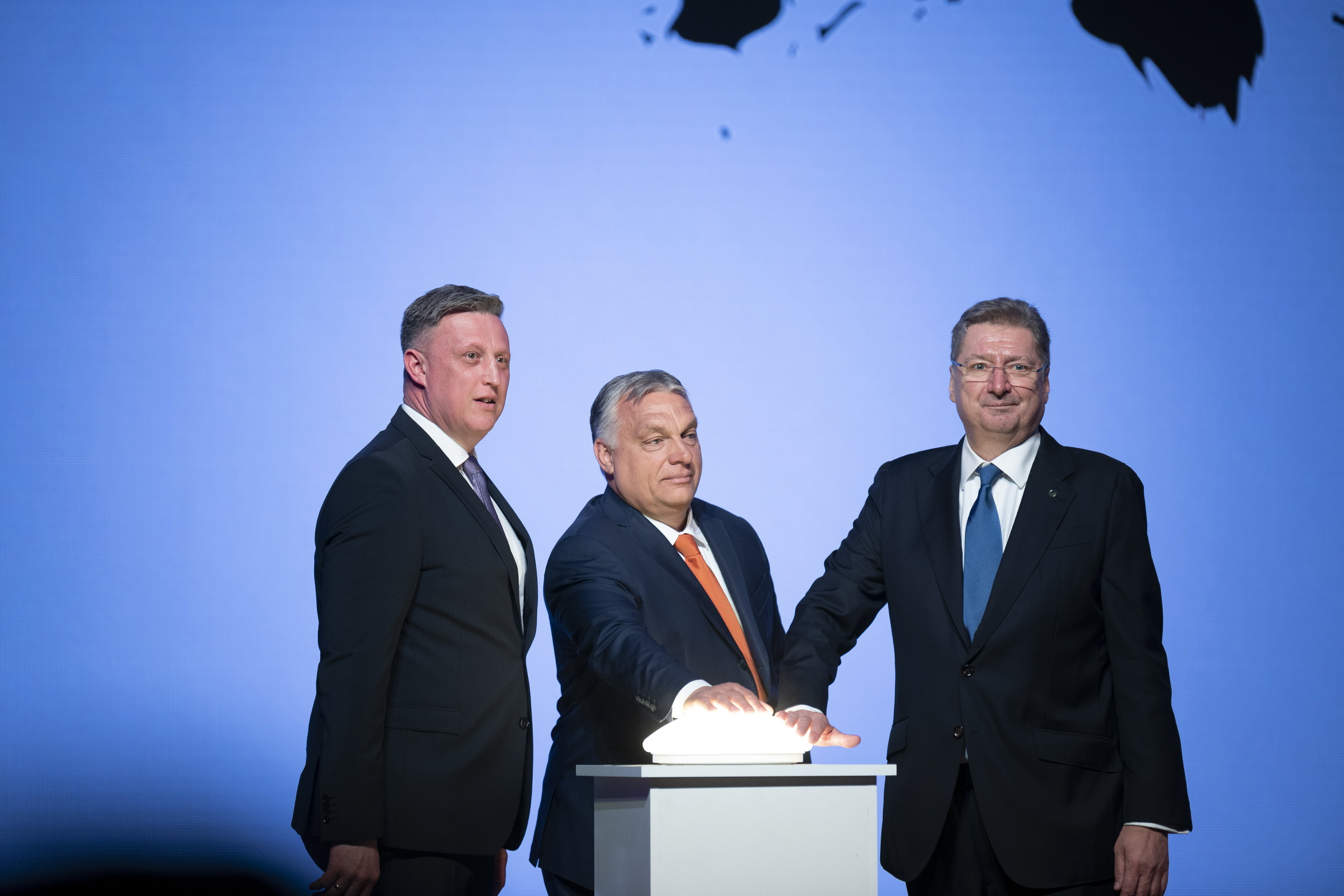 Parragh László félretájékoztat, ezért ne beszéljen olyanról, amihez nem ...