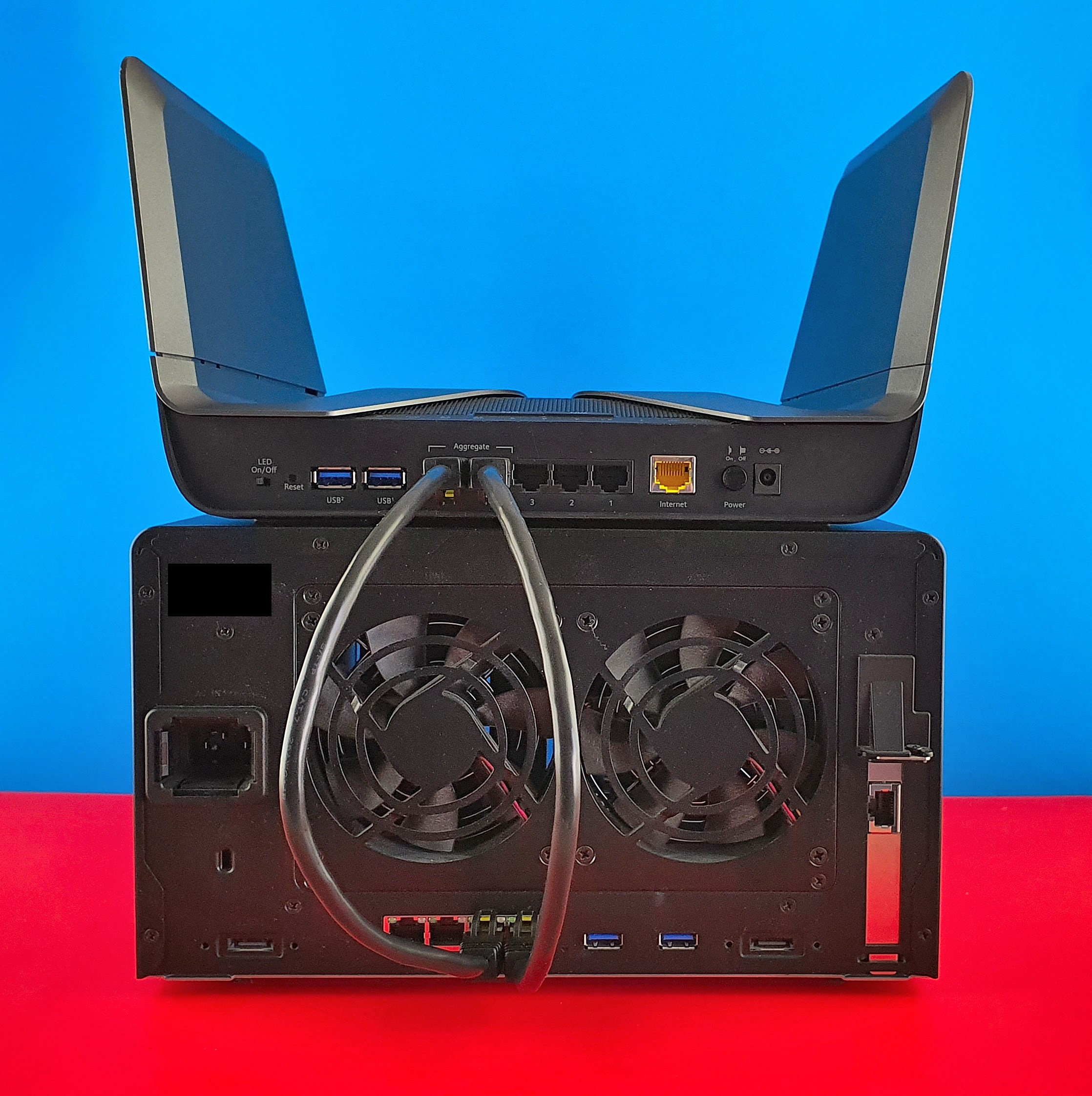 Netgear Nighthawk RAX80: Router mit Wifi-6 im Test | Heise online ...