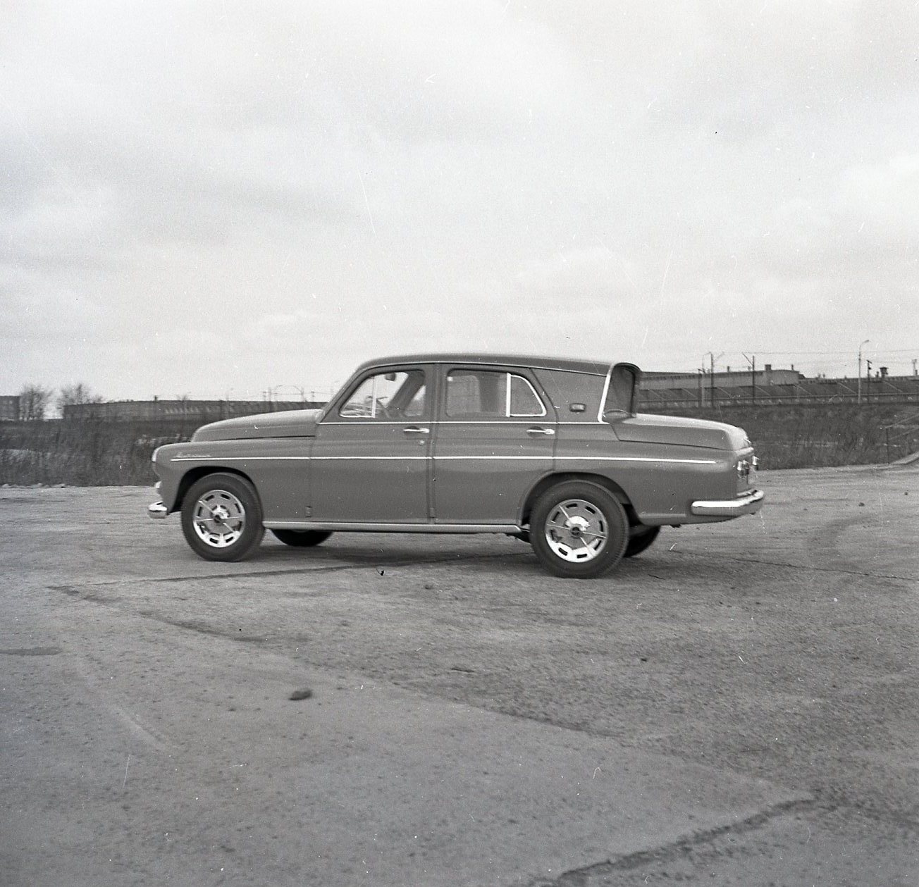 NIEZNANE prototypy warszawy z FSO odnalezione! Zdjęcia w DZIENNIK.PL ...