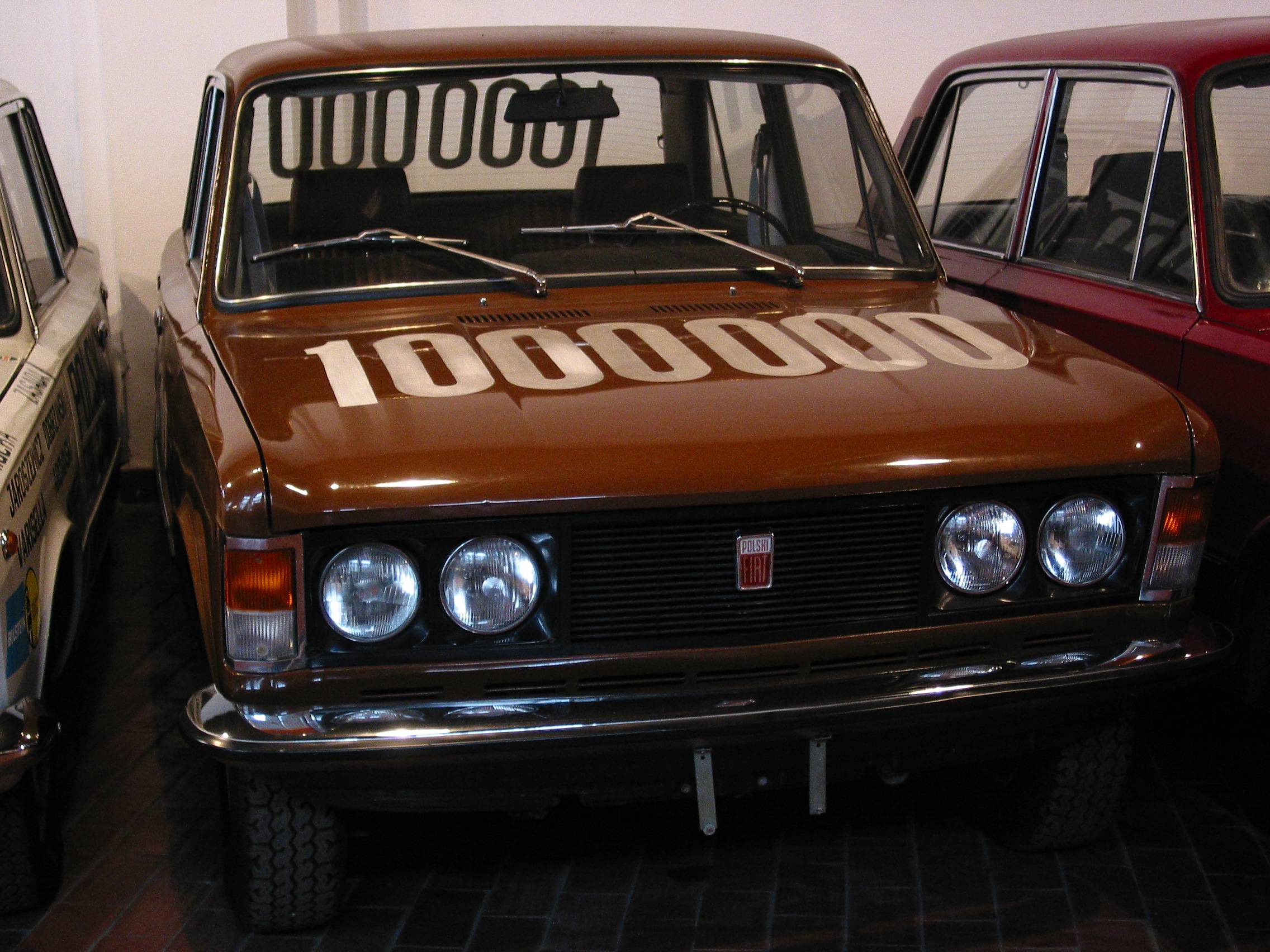 Legenda polskiej motoryzacji z czasów PRL! Na zdjęciach fiat 125p ...