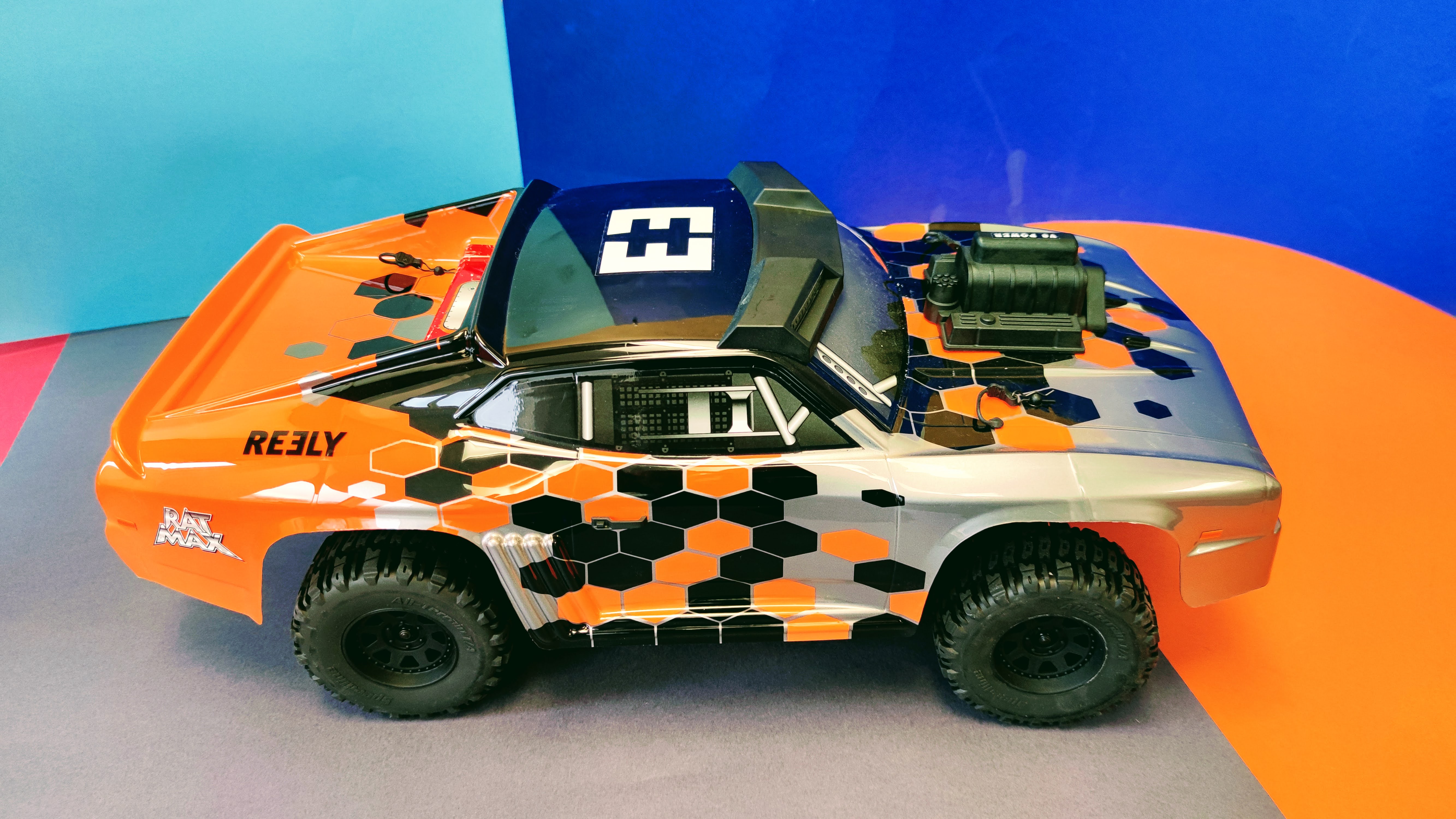 RC-Buggy, Monster Truck oder Rennwagen: Die größten ferngesteuerten ...