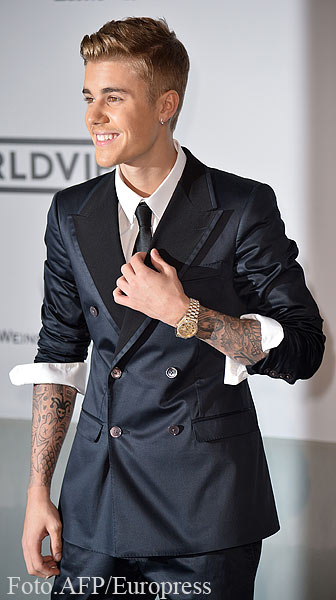 Justin Bieber letépte Vajna Timi ruháját - Blikk Rúzs