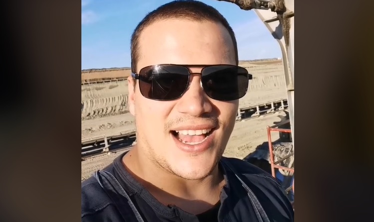 Marko iz Požarevca tvrdi da je NAJVEĆI FRAJER NA INTERNETU i kad ...