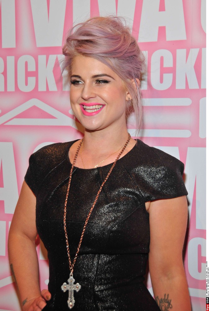 Kelly Osbourne w mini - Uroda - Kobieta
