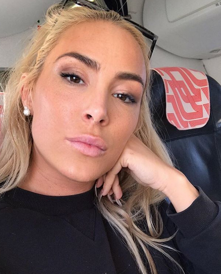 Senida se ne odvaja od 8 GODINA MLAĐEG DEČKA: Objavila zajedničku sliku ...