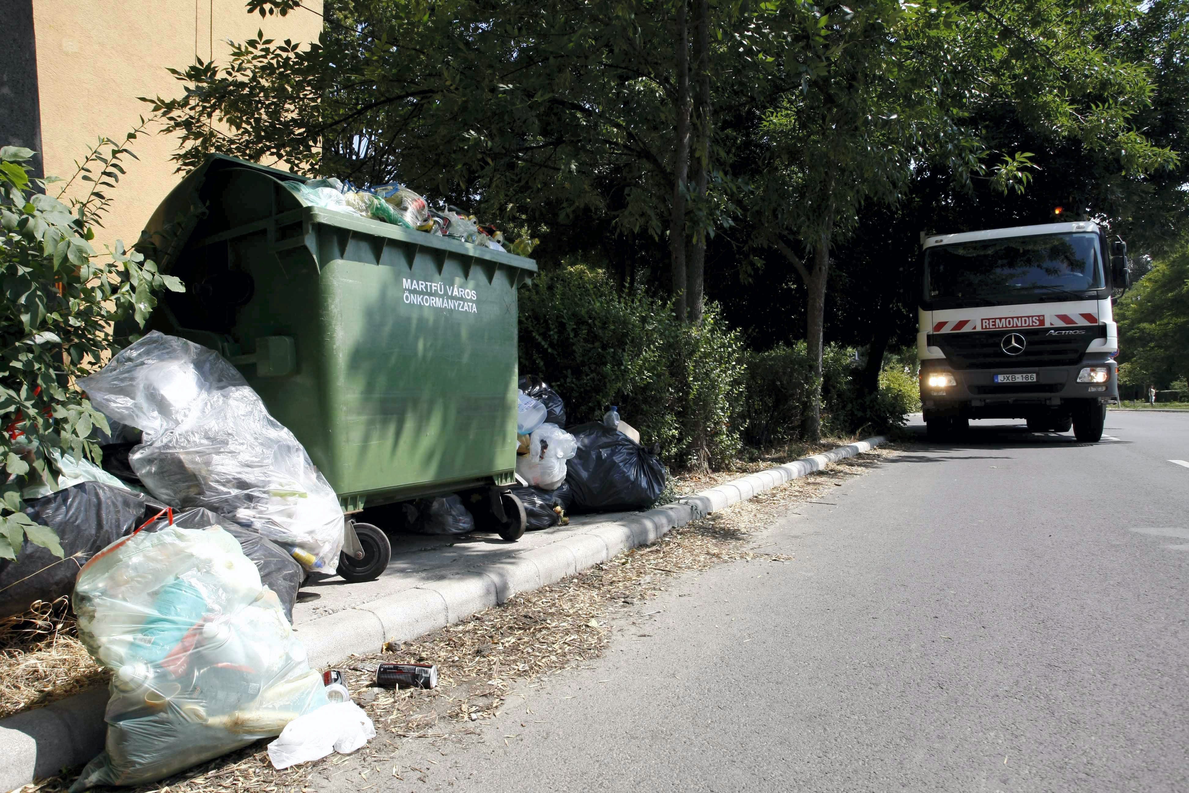 Kiderült elviszik-e a szemetet május elsején - Blikk