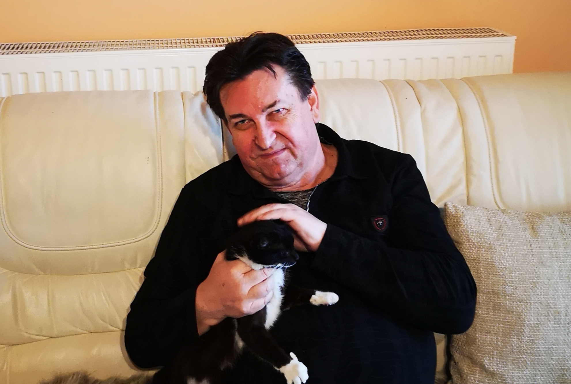 Könyvet ír az életéből Sláger Tibó - Blikk