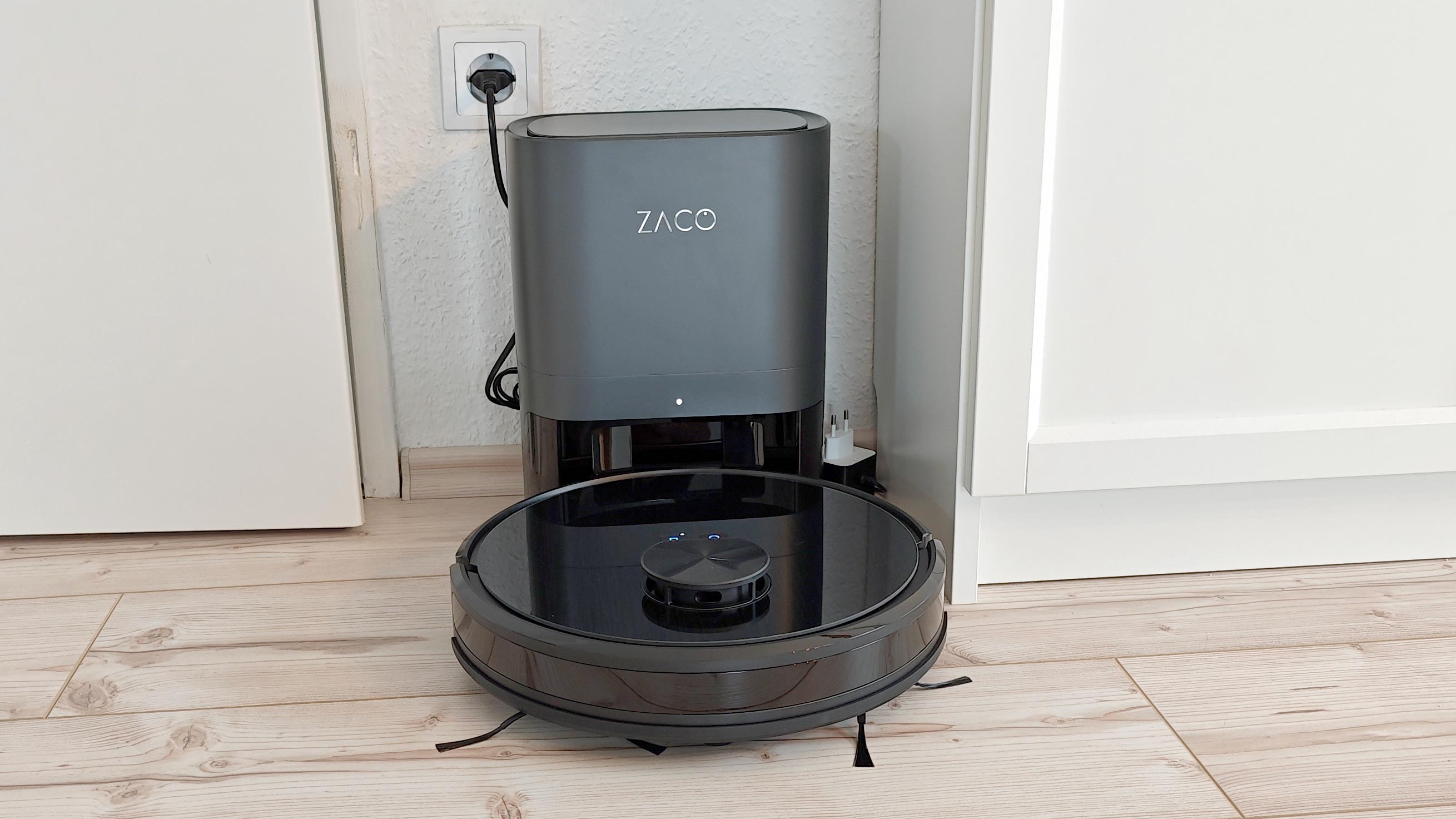 Saugroboter mit Absaugstation Zaco A10 Pro im Test: Gut für Tierhaare ...