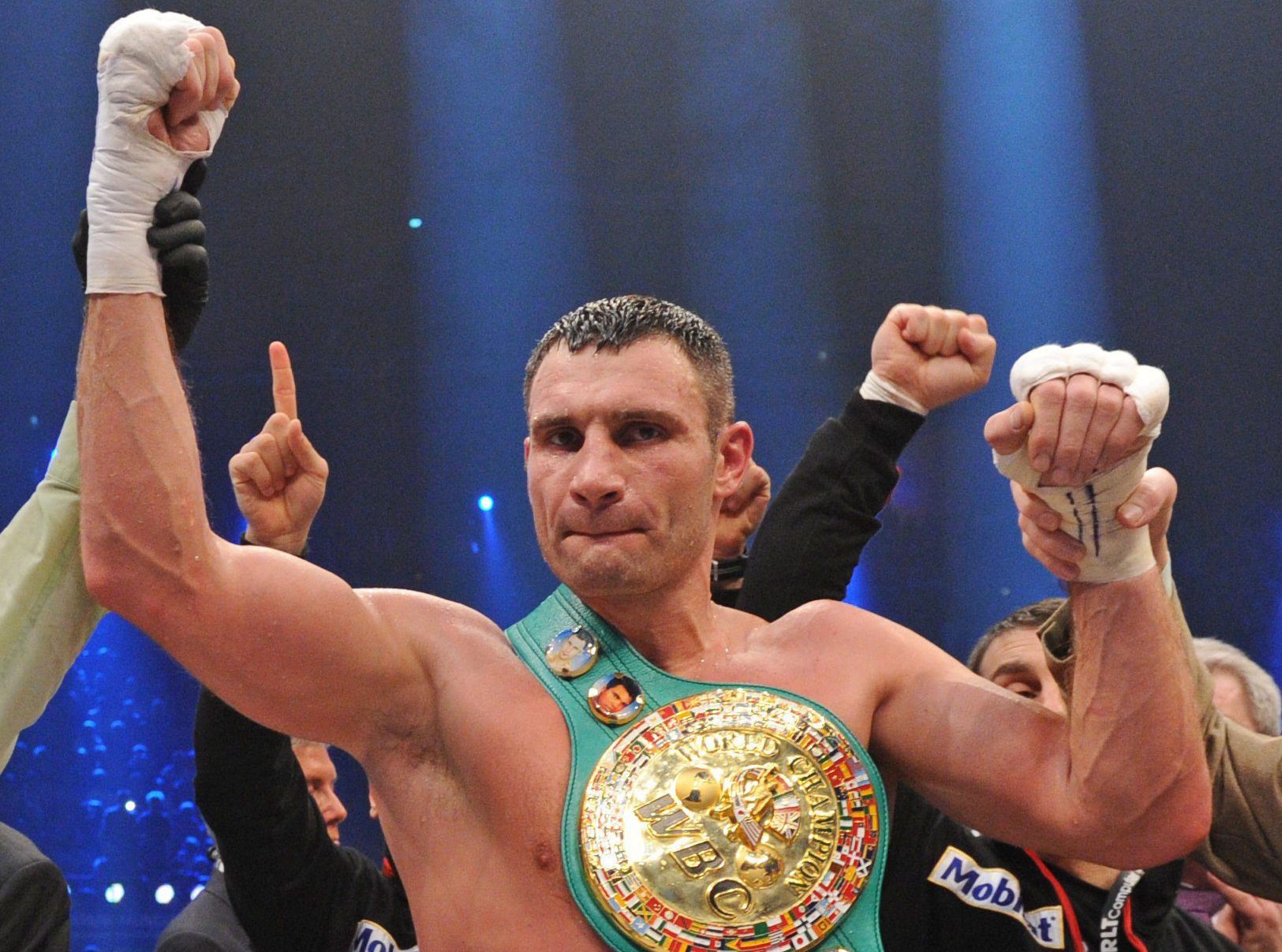 Zobacz, jak Witalij Kliczko obronił mistrzowski pas - Dziennik.pl