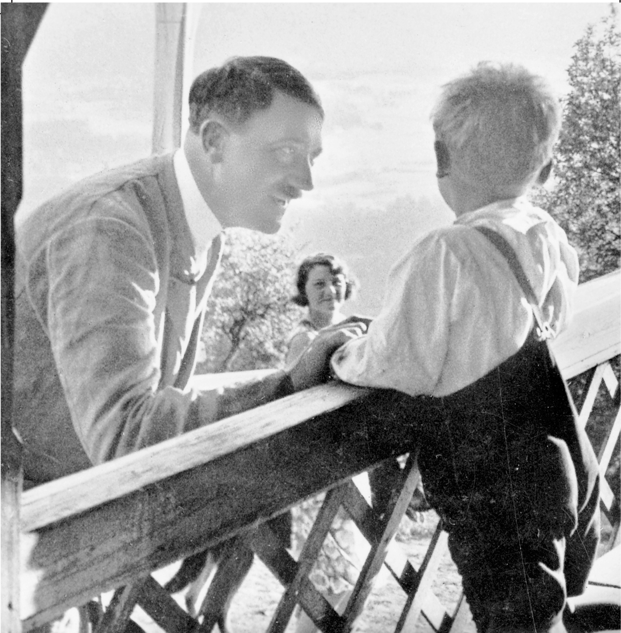 Soha nem látott képek kerültek elő Hitlerről - a Führert gyermekekkel ...