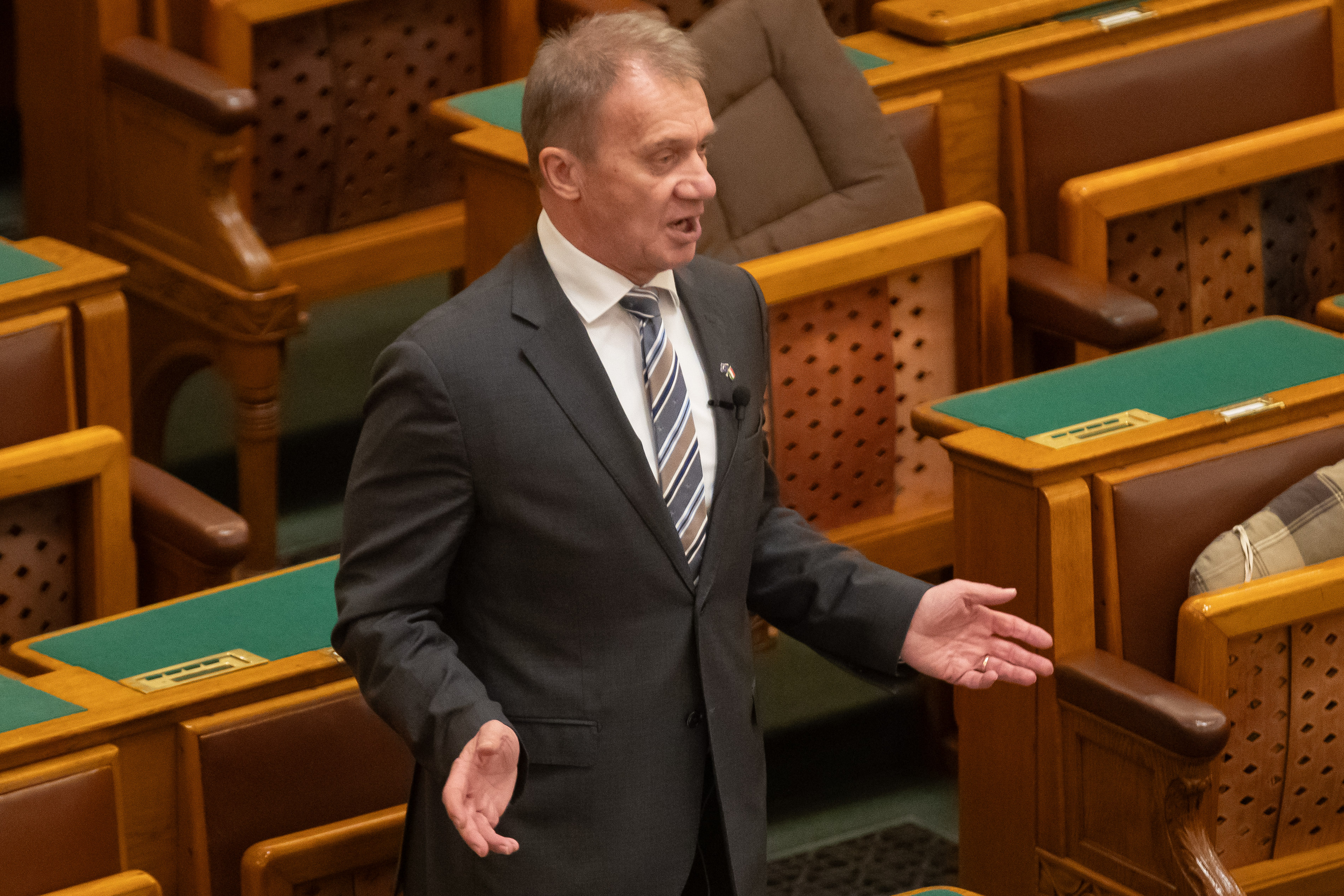 Elítélte a bíróság Varju Lászlót, a DK képviselőjét - Blikk