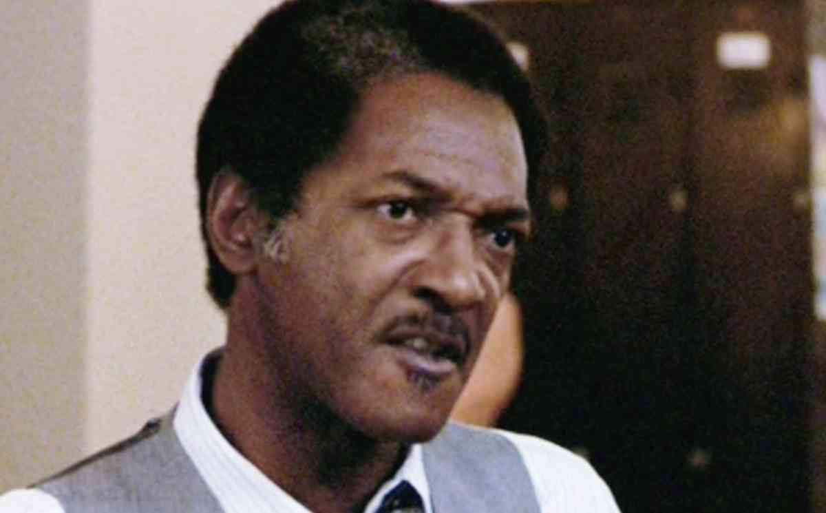 Meghalt A Beverly Hills-i zsaru rendőrfőnöke - Blikk