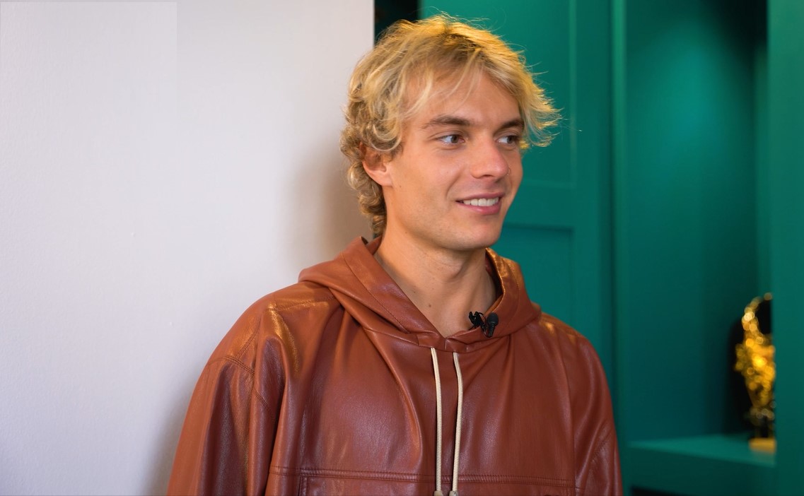 Kapi Levente imád stílusosan öltözni, de nem szeretné, ha sok lenne ...