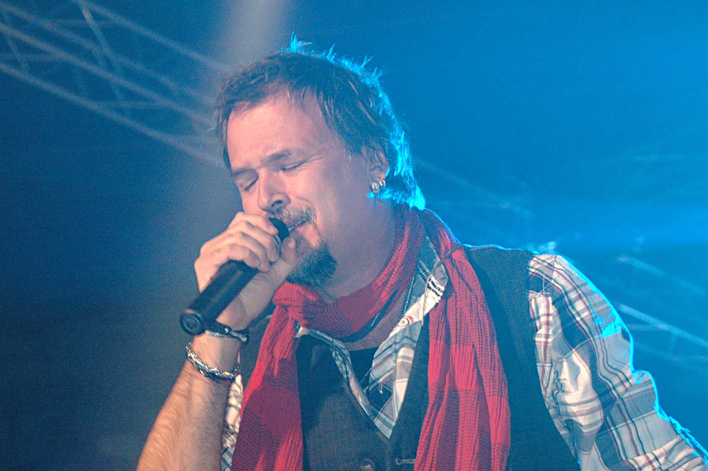 Džiboni nastupio prvi put posle smrti oca