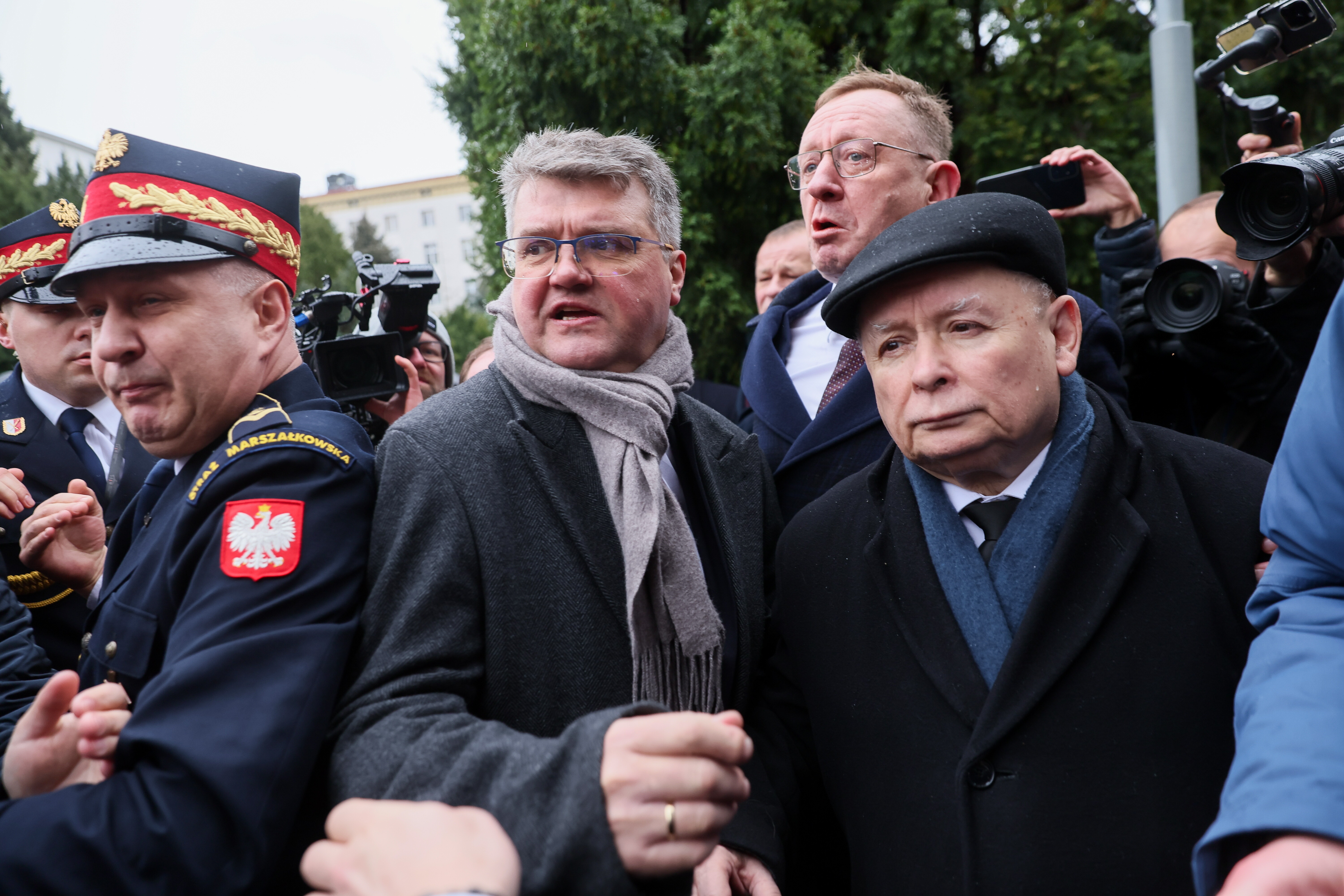 Polityk PiS powraca do wydarzeń sprzed Sejmu. "Było mi wstyd" - Wiadomości
