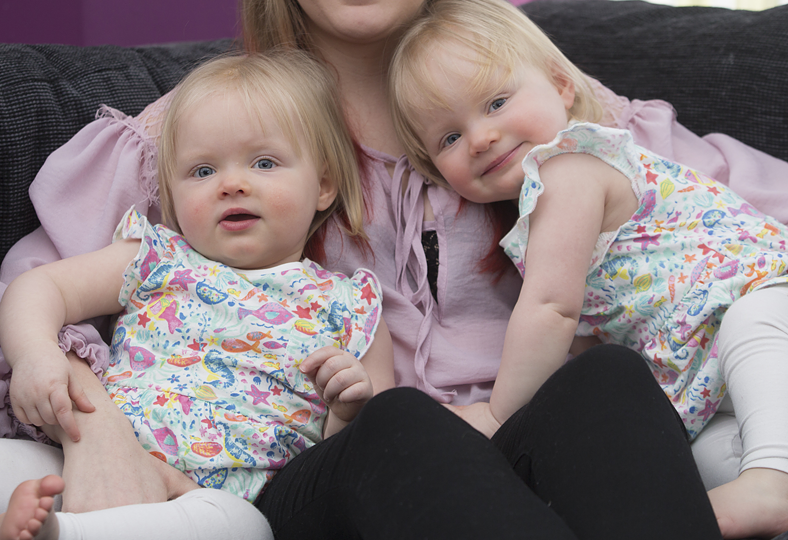 Meglátta a szülész az ikrek ultrahang képét. Lefagyott a vizsgáló ...