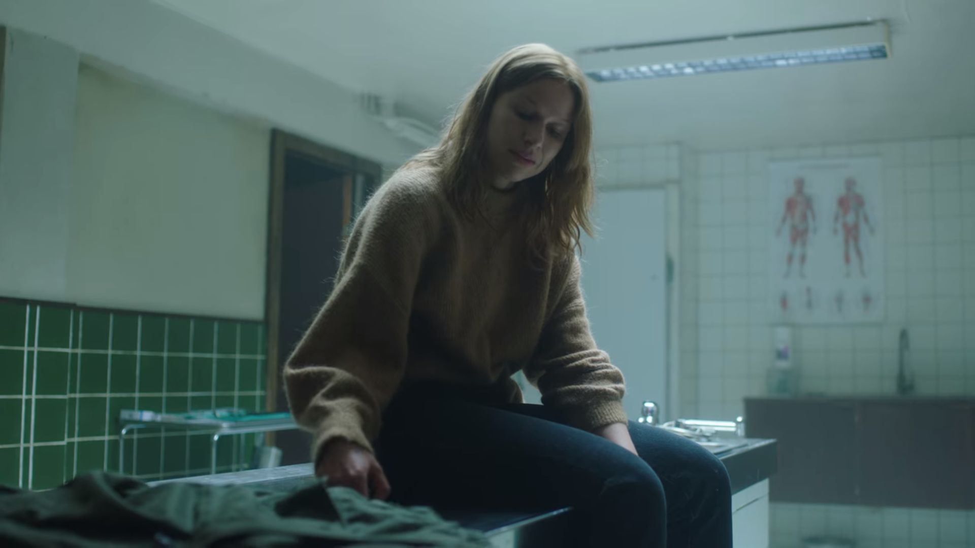 Kritika a Post Mortem: A halottak nélküli város című új Netflix-sorozatról - Blikk