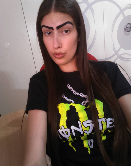 Ovog puta je preterala! Sandra Meduza objavila fotku na kojoj je SKROZ ...