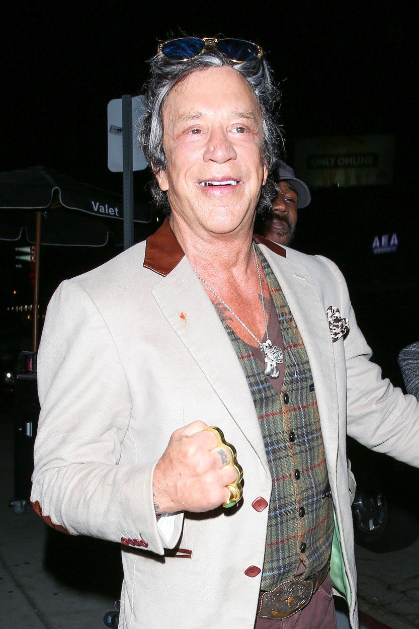 Miki Rurki kaže da je posle ove operacije ponovo lep: Ali ovakvo ...