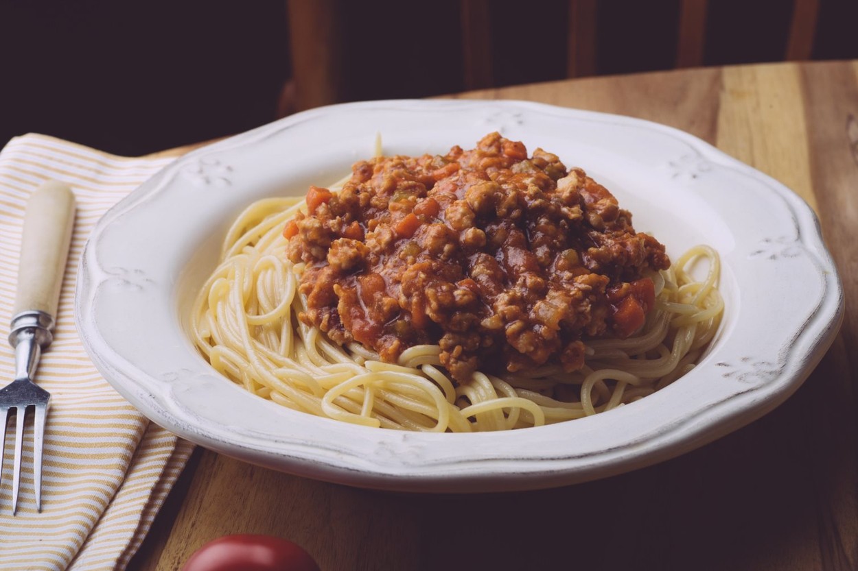 Džejmi Oliver je otkrio TAJNI RECEPT za najbolji BOLONJEZE SOS na svetu ...