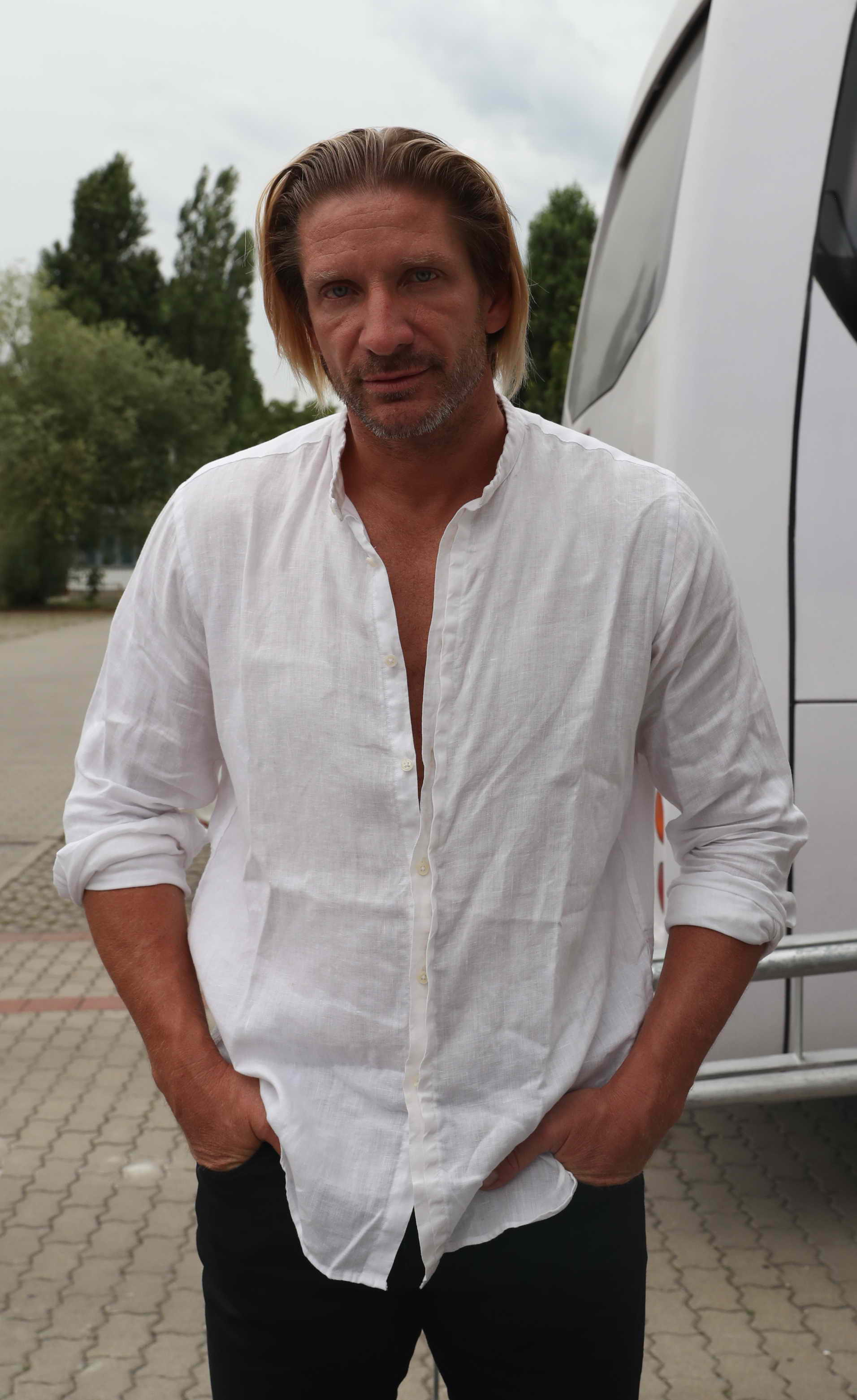 Kínos: szeretőjének nézik Pintér Tibor lányát - Blikk