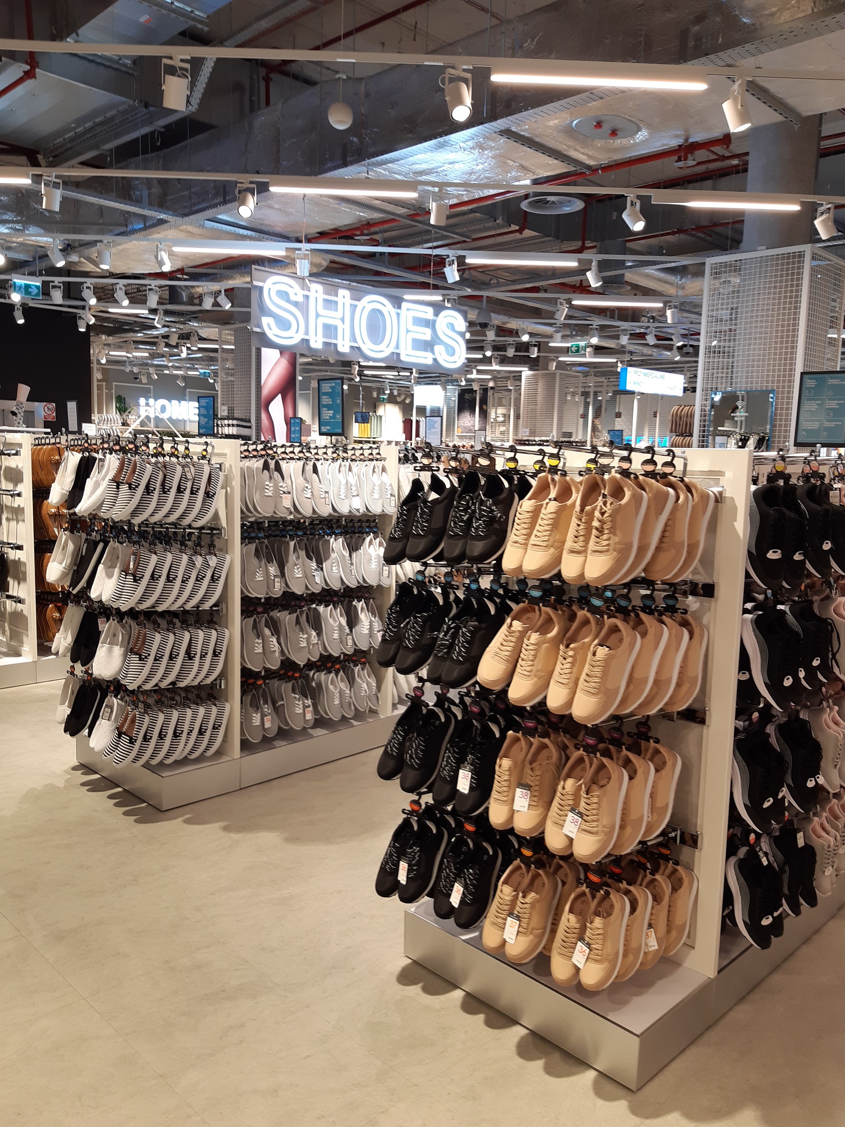 Pierwszy polski sklep Primark - galeria, ceny