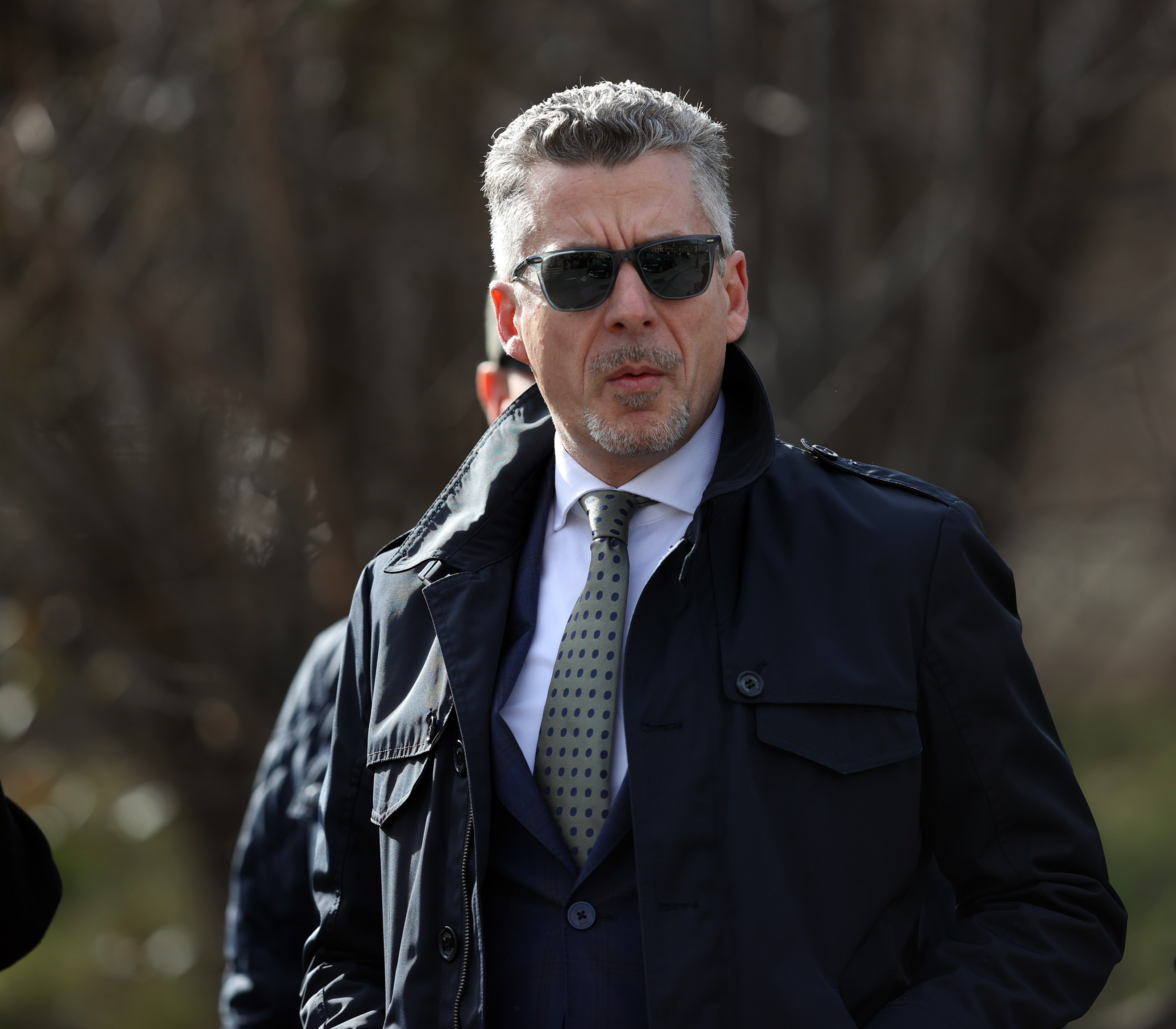 Orbán Viktor-évértékelő - buszokkal takarják a főbejáratot, érkeznek a ...