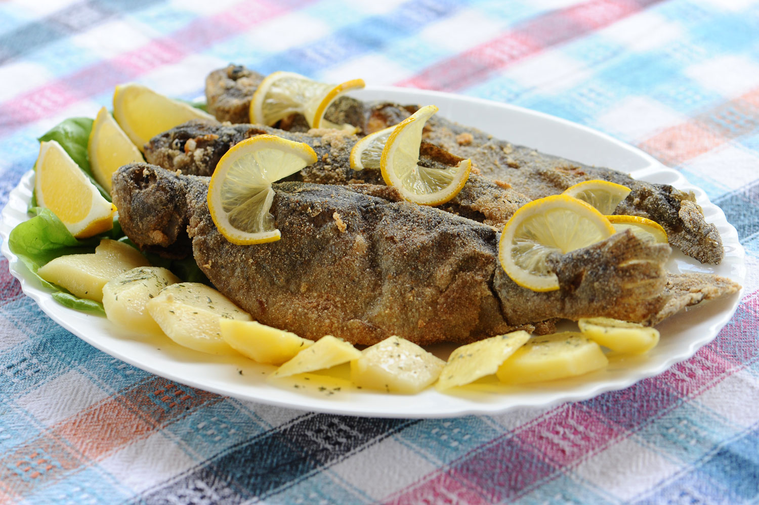 Pastrmka u kukuruznom brašnu - Žena.rs