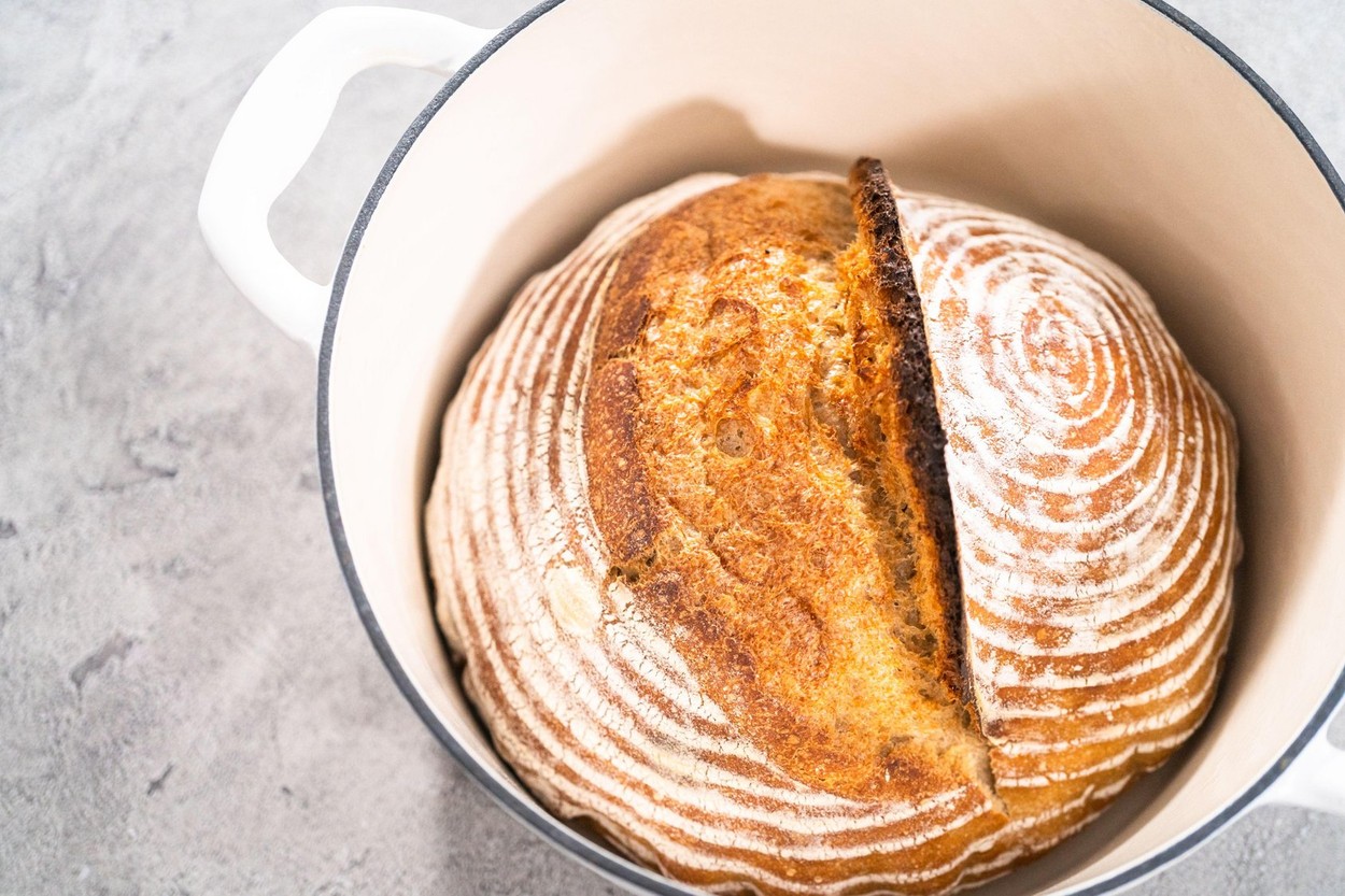 Recept za domaći hleb koji se ne mesi - mek kao duša, a pravi se od 4 ...