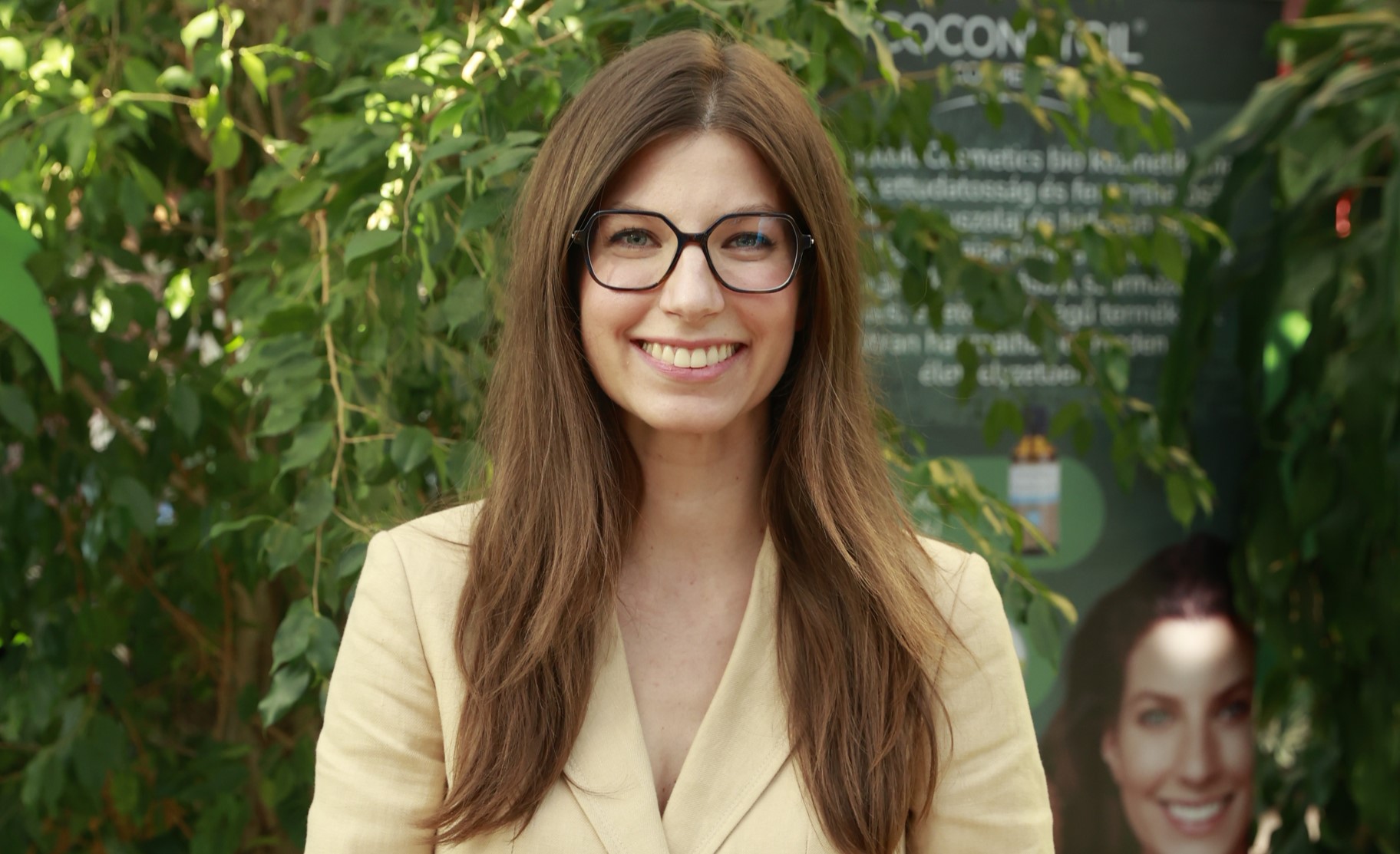 Visszatér a képernyőre Stohl Luca, kislánya is megy vele a munkába - Blikk